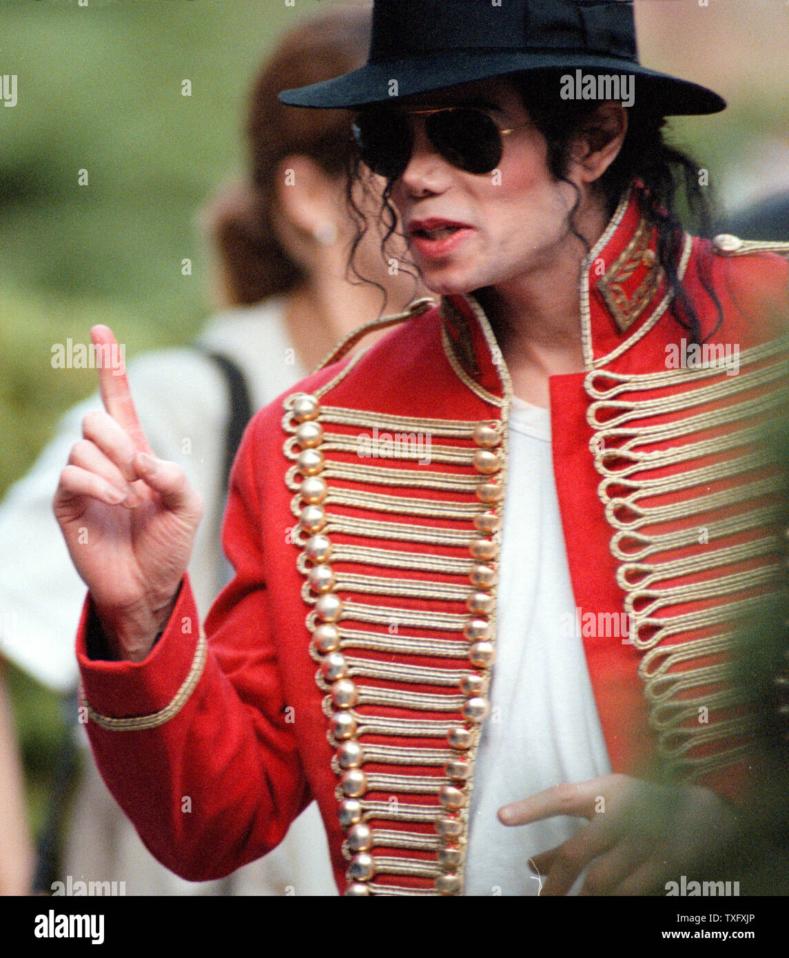 Foto *** American Pop Star Michael Jackson kommt in Prag, Tschechische ...