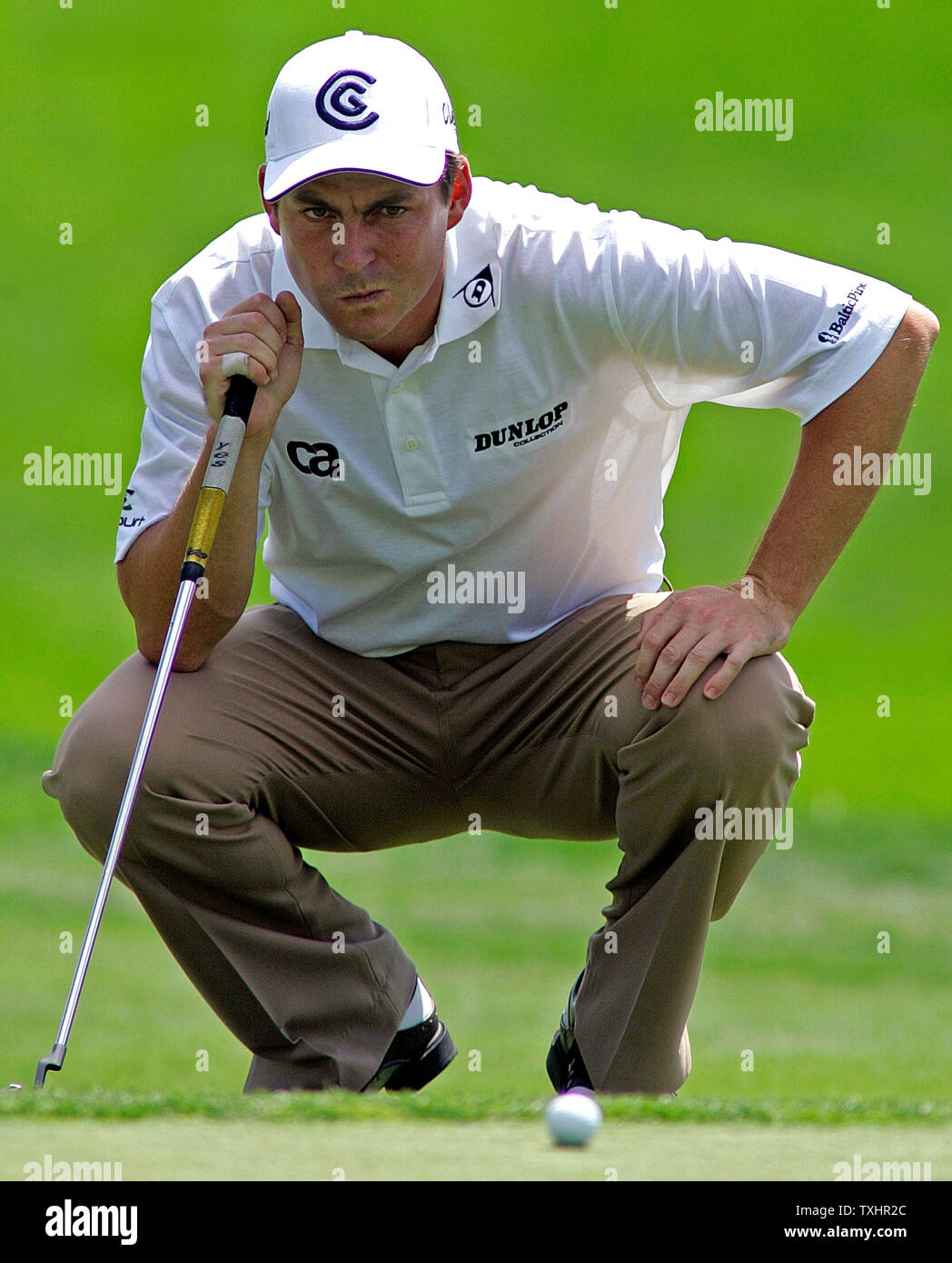 David Howell richtet einen Schlag auf dem 18 Grün während der ersten ...