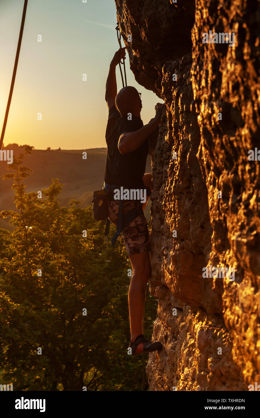 Extremer kletterer -Fotos und -Bildmaterial in hoher Auflösung – Alamy