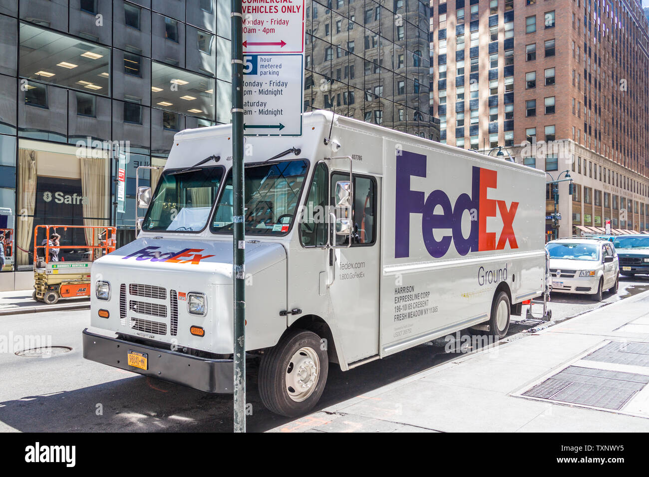 Fedex lkw -Fotos und -Bildmaterial in hoher Auflösung – Alamy