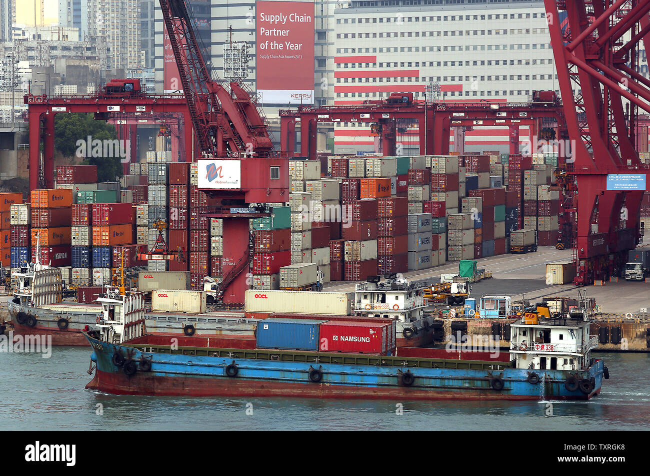 Hong Kong's deepwater Seaport betreibt als einer der größten ...