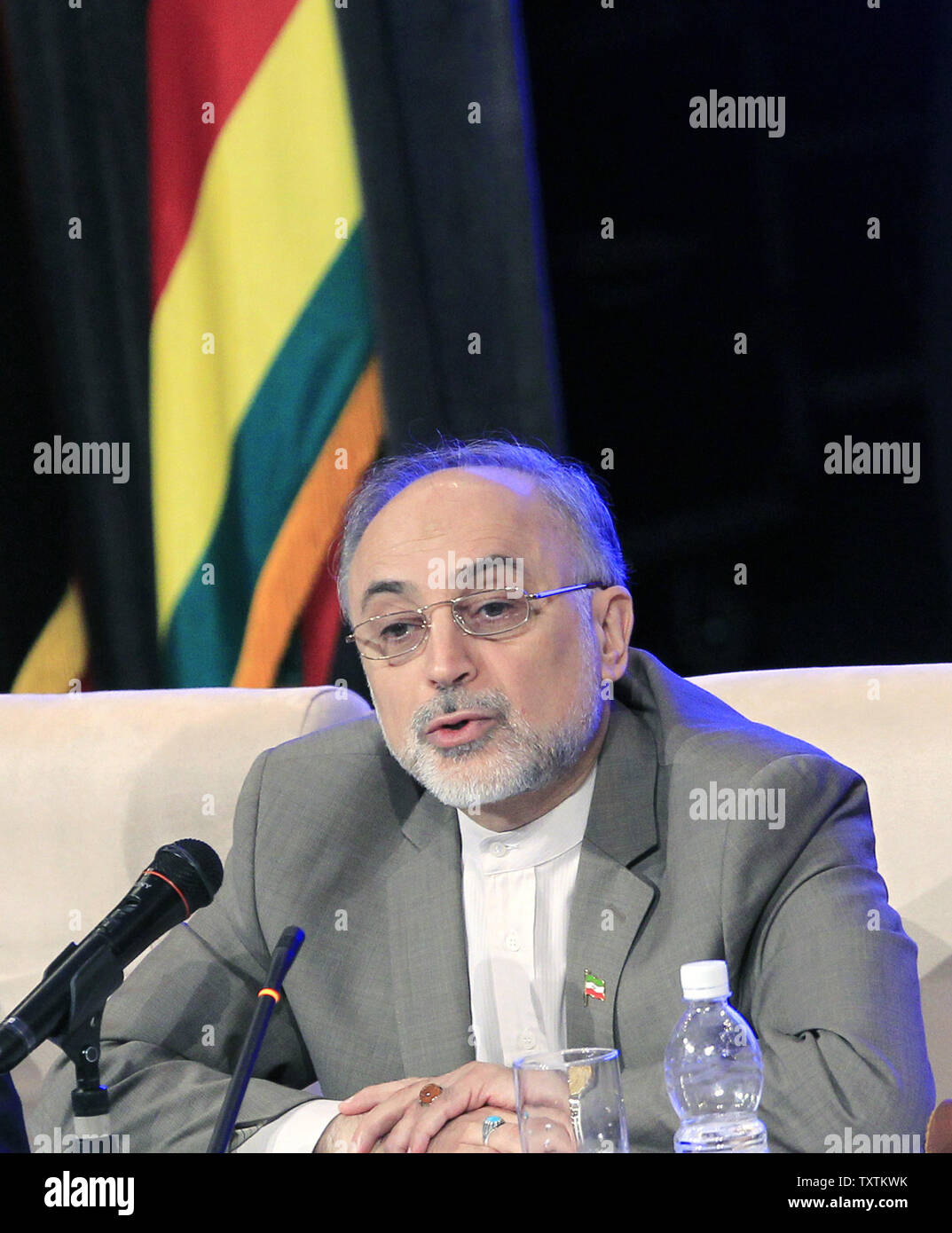 Der iranische Aussenminister Ali-Akbar Salehi spricht bei der Eröffnung ...