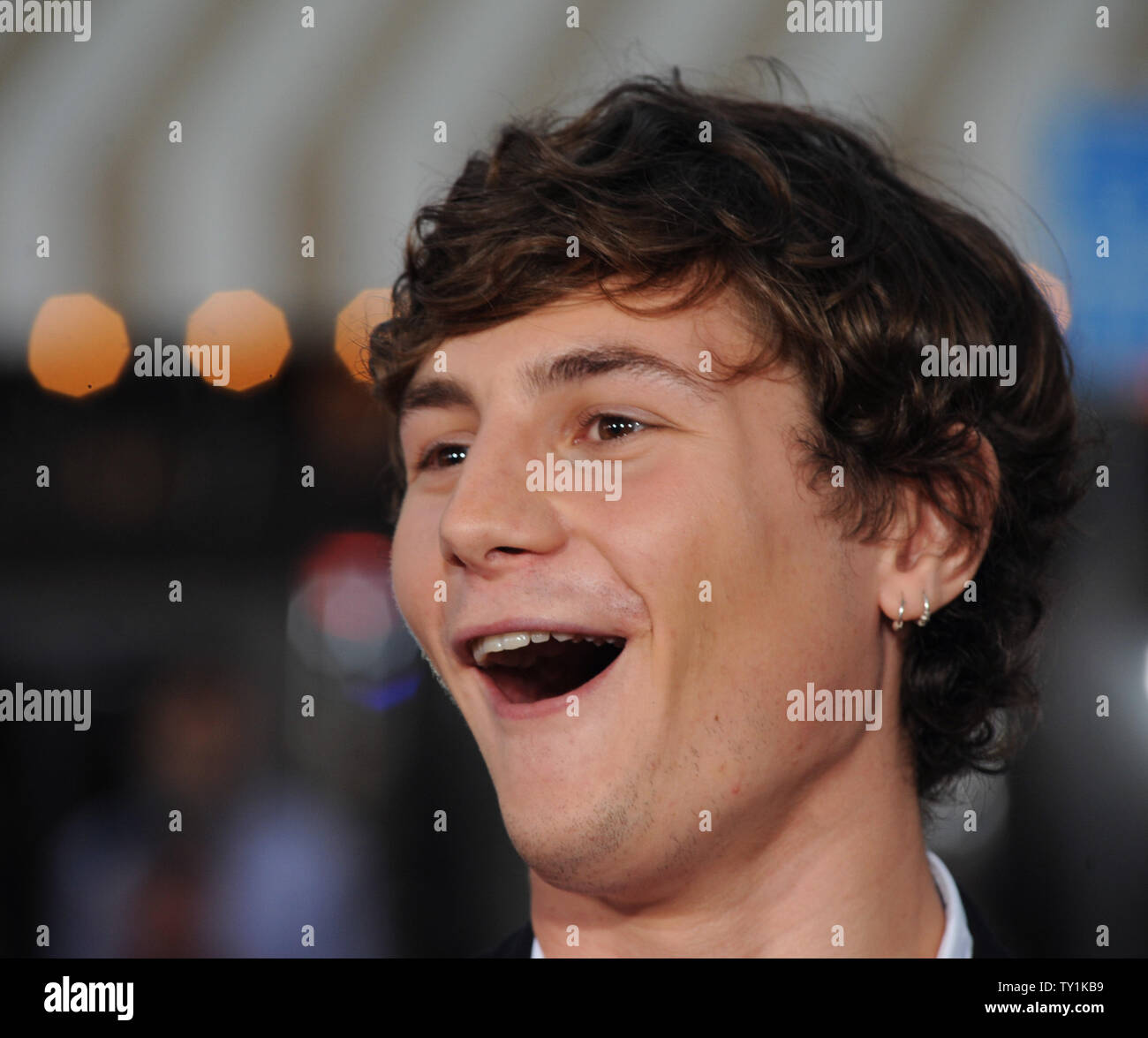 August prew charlie st cloud premiere -Fotos und -Bildmaterial in hoher ...