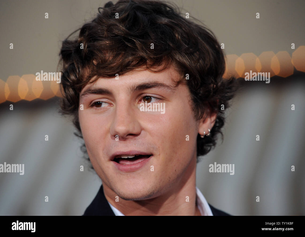 August prew charlie st cloud premiere -Fotos und -Bildmaterial in hoher ...