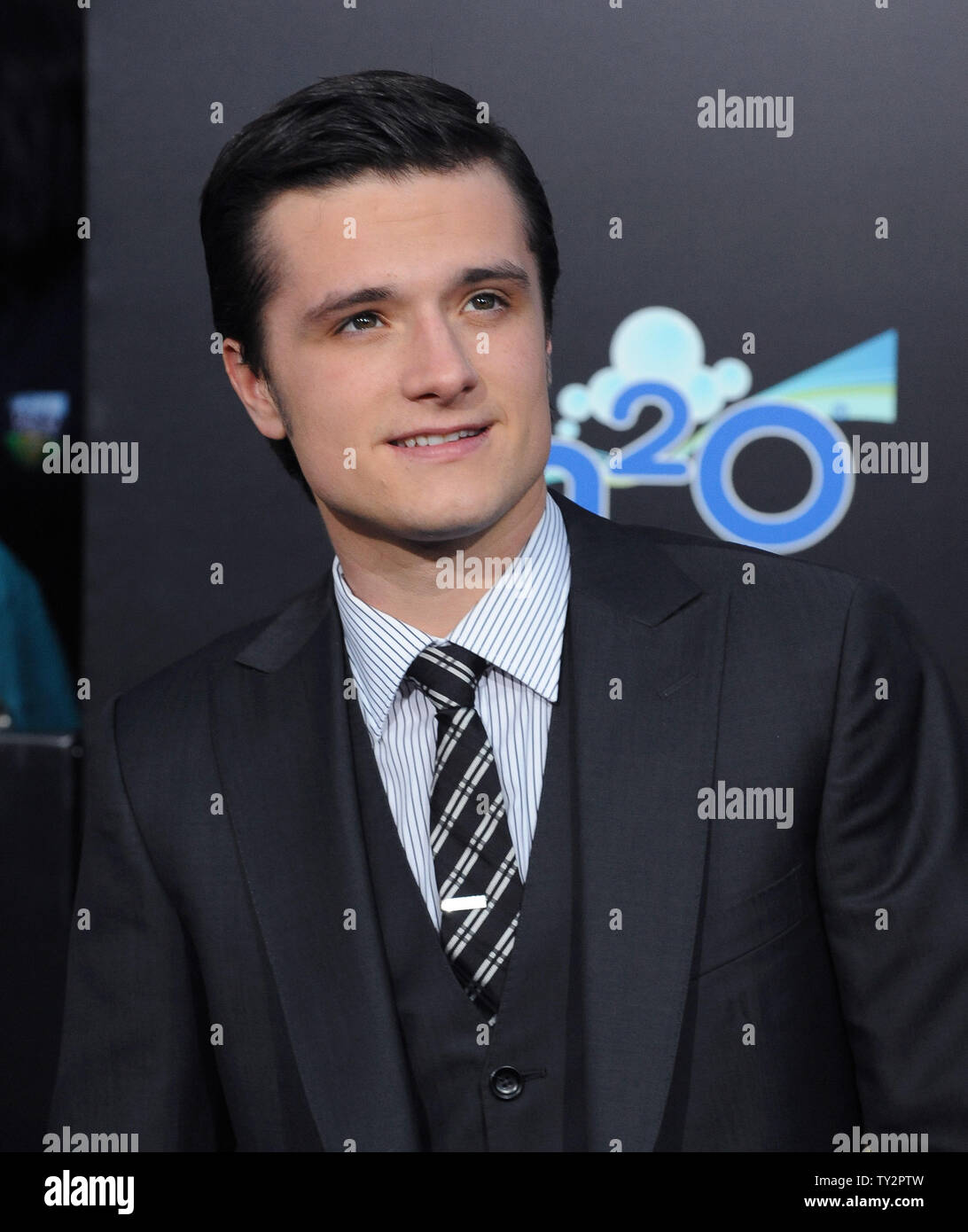 Cast the hunger games josh hutcherson -Fotos und -Bildmaterial in hoher ...