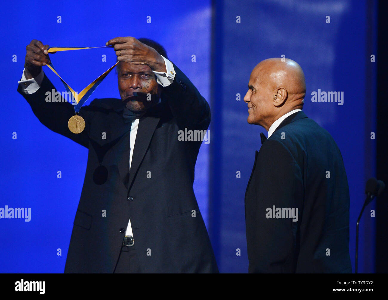 Spingarn medal -Fotos und -Bildmaterial in hoher Auflösung – Alamy