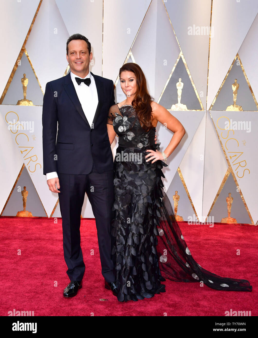 Vince Vaughn und Kyla Weber ankommen auf dem roten Teppich für die 89 ...