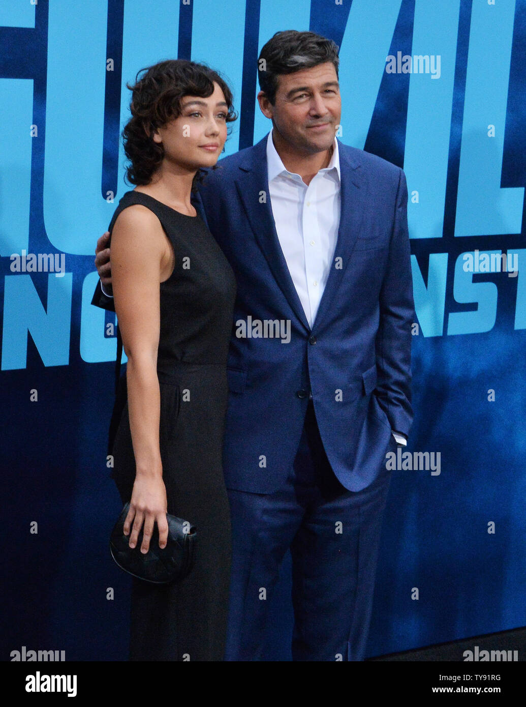 Warf Mitglied Kyle Chandler besucht die Premiere des sci-fi-motion ...