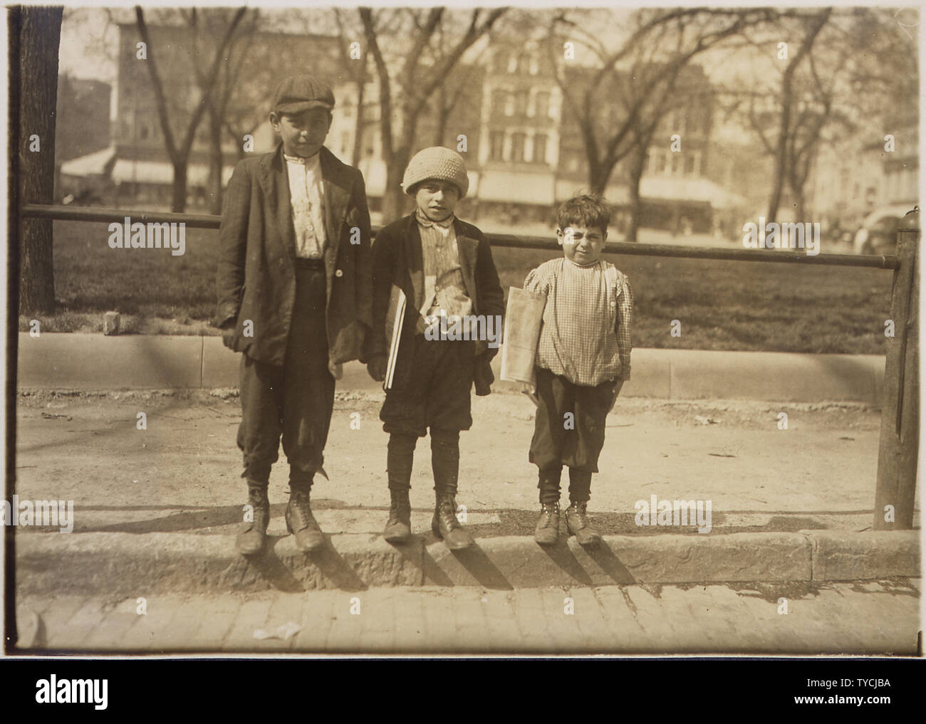 Jungs 12 bis 13 jahre alt -Fotos und -Bildmaterial in hoher Auflösung ...