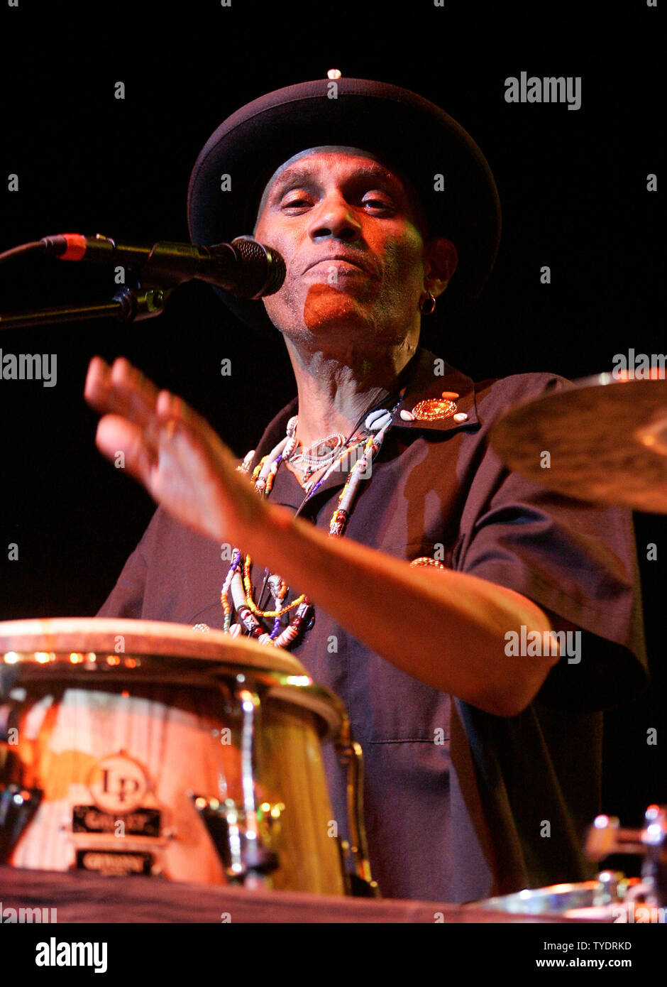 Cyril neville -Fotos und -Bildmaterial in hoher Auflösung – Alamy