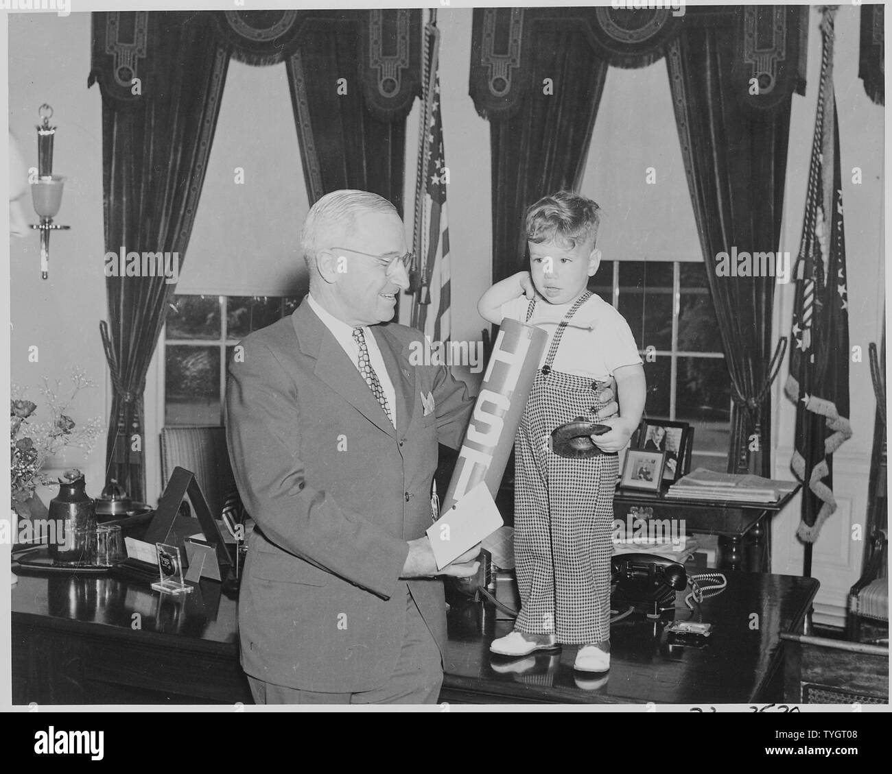 Präsident Truman begrüßt der kleine Michael gen Condatore von ...