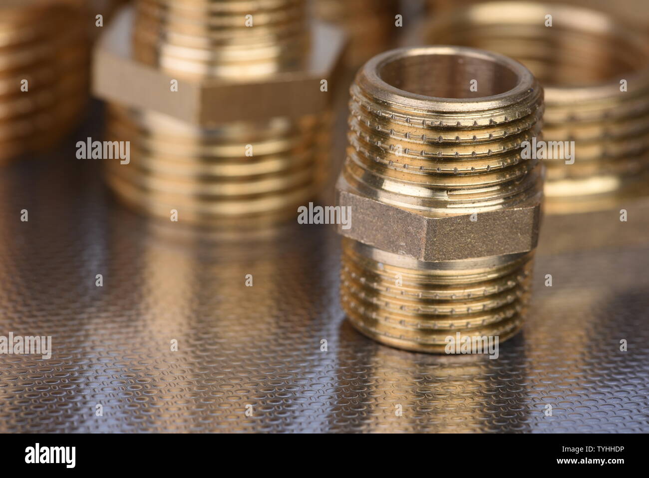 Messing rohrleitungen -Fotos und -Bildmaterial in hoher Auflösung – Alamy