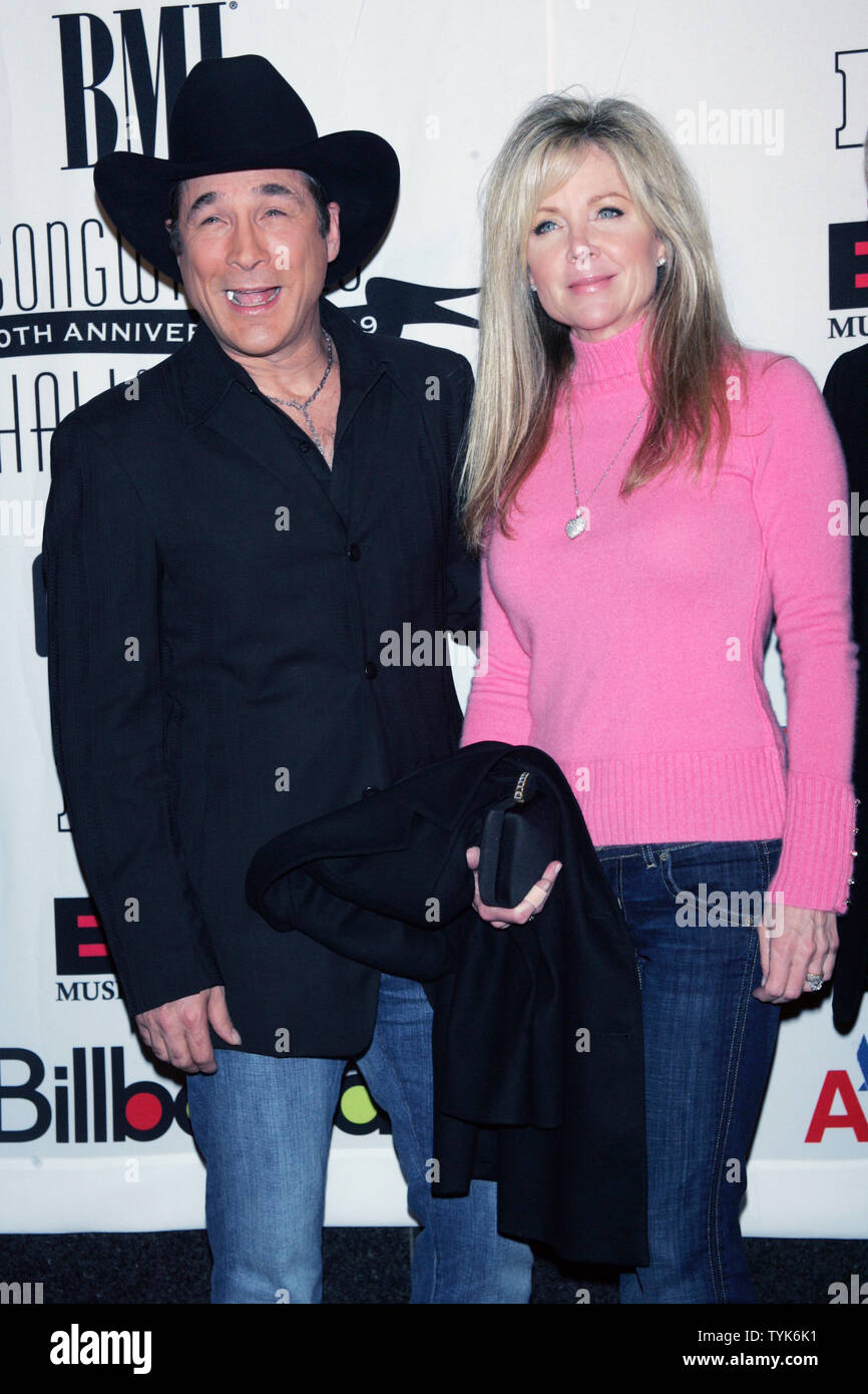 Clint black and wife lisa hartman black -Fotos und -Bildmaterial in ...