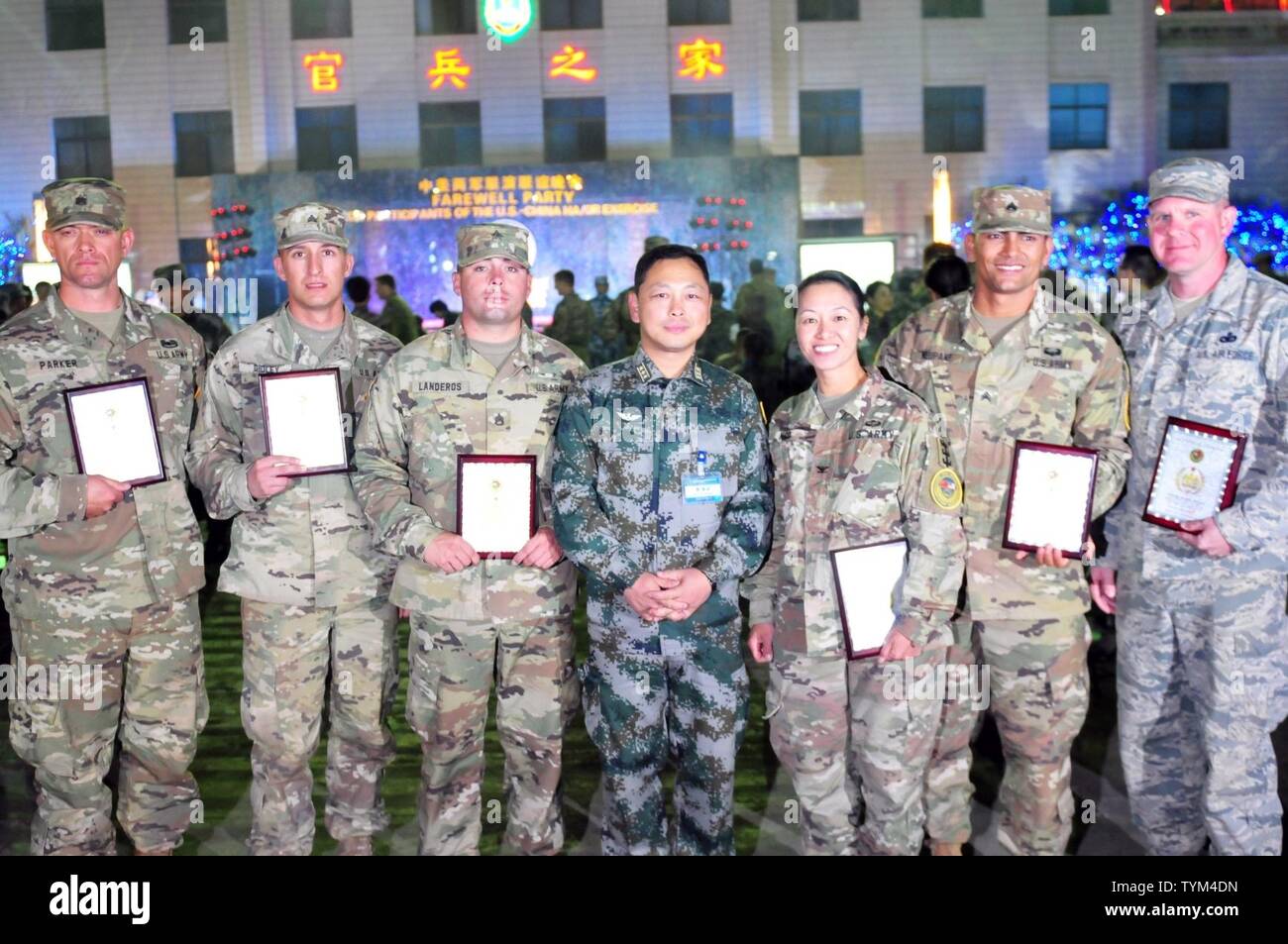 COL Danielle Ngo, der Kommandant der 130 Engineer Brigade, 8 Theater ...