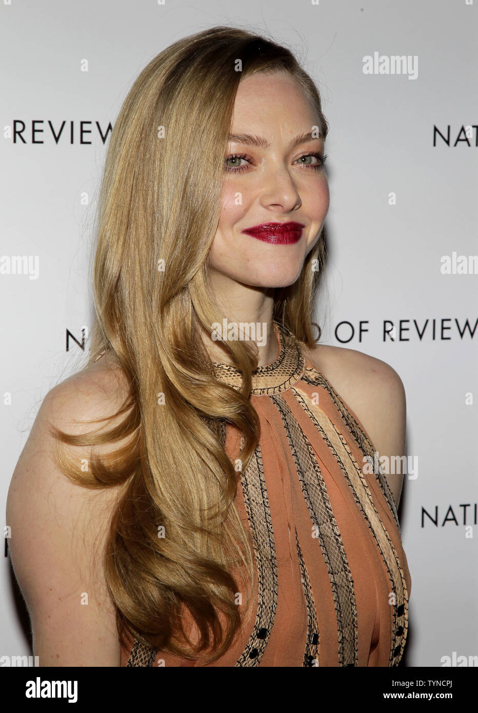 Amanda Seyfried kommt auf dem roten Teppich an der National Board of ...