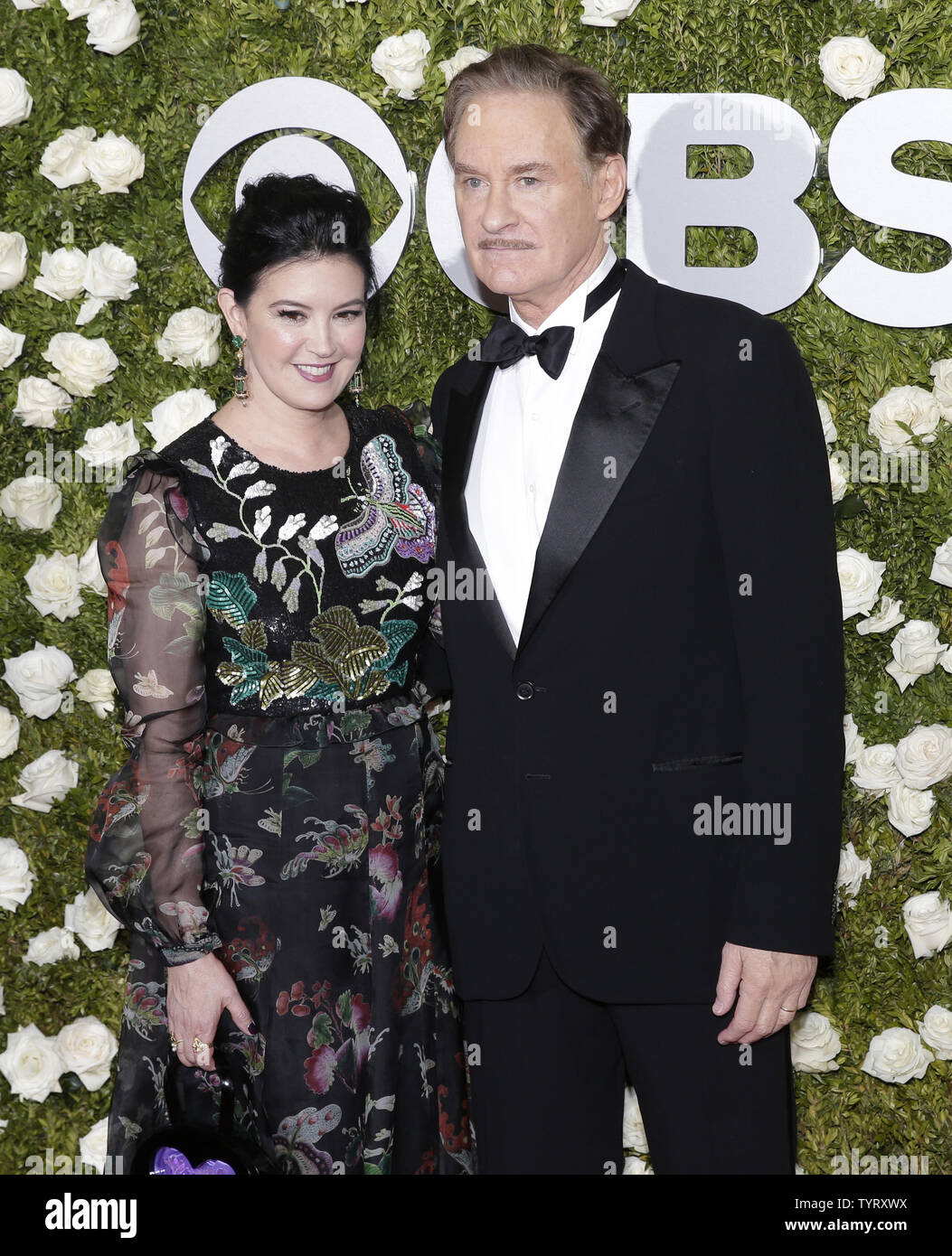 Phoebe Cates Kevin Kline Kevin Kline Net Worth | Celebrity Net Worth