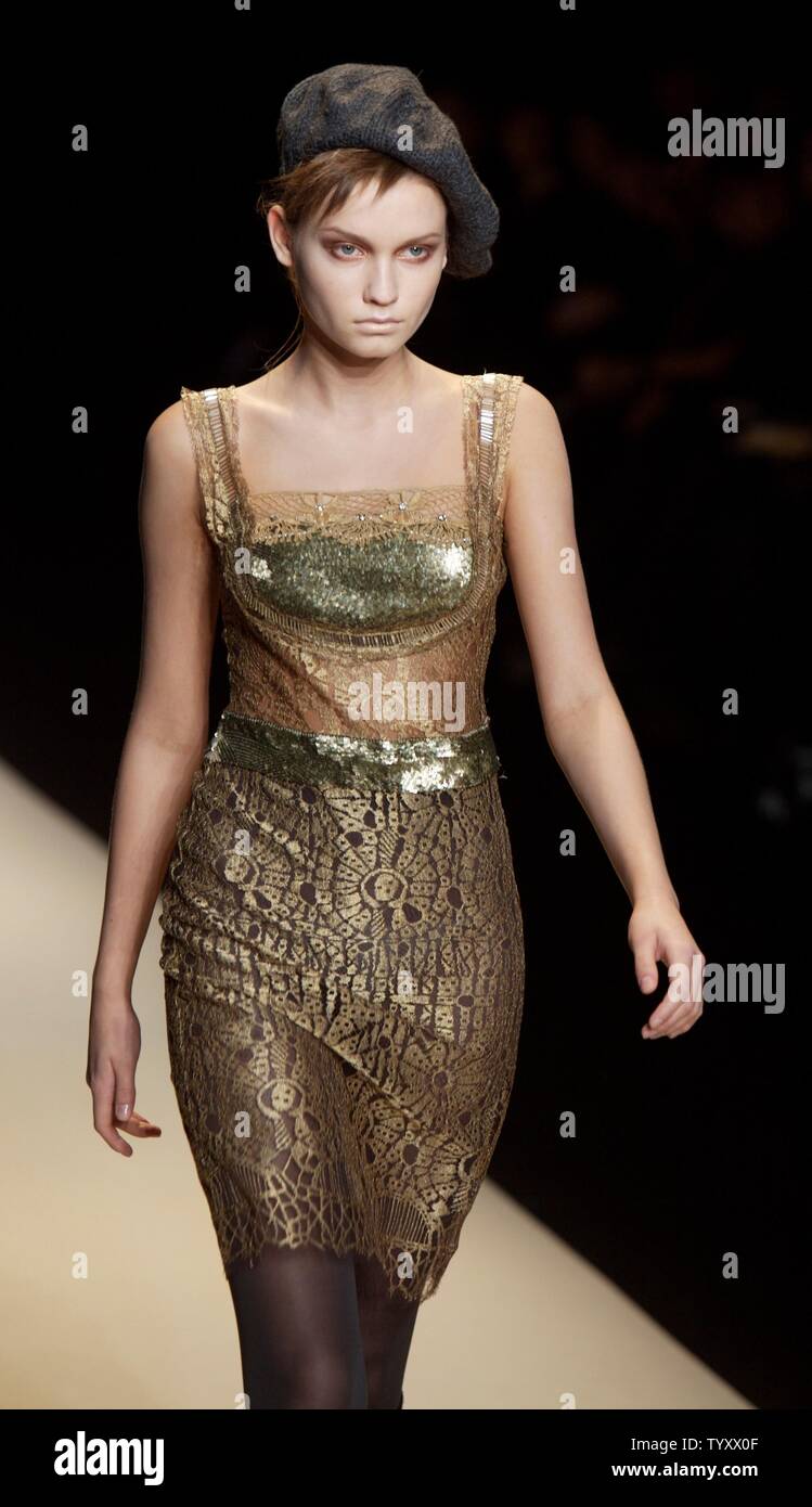 Dinnigan colette -Fotos und -Bildmaterial in hoher Auflösung – Alamy