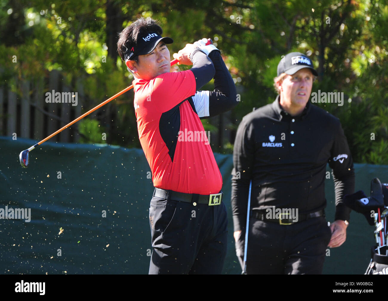 Y.E. Yang von Korea-stücke weg wie Phil Mickelson Uhren auf der 12-t ...
