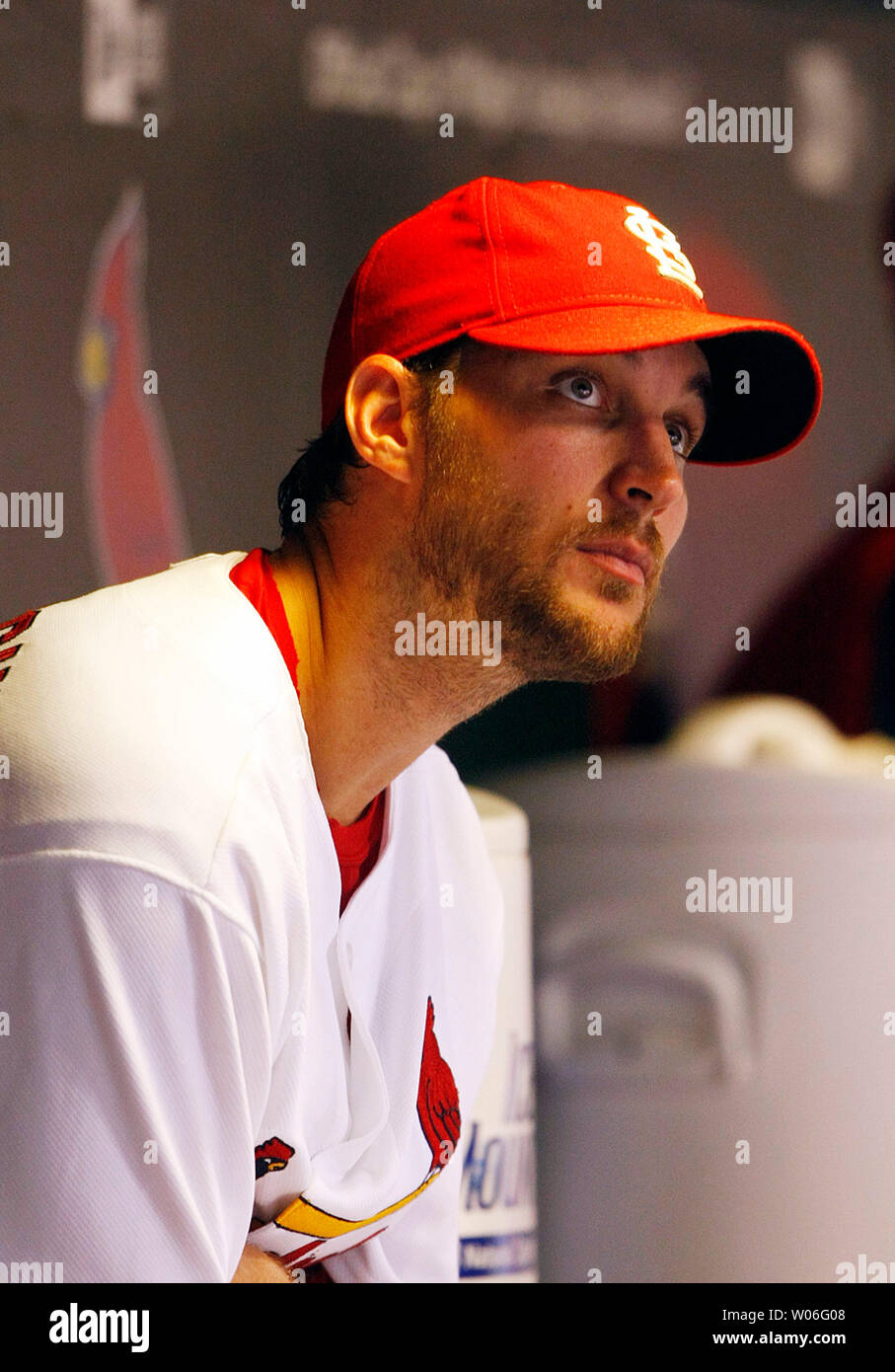 St. Louis Cardinals Krug Adam Wainwright Uhren ein Video replay Board ...