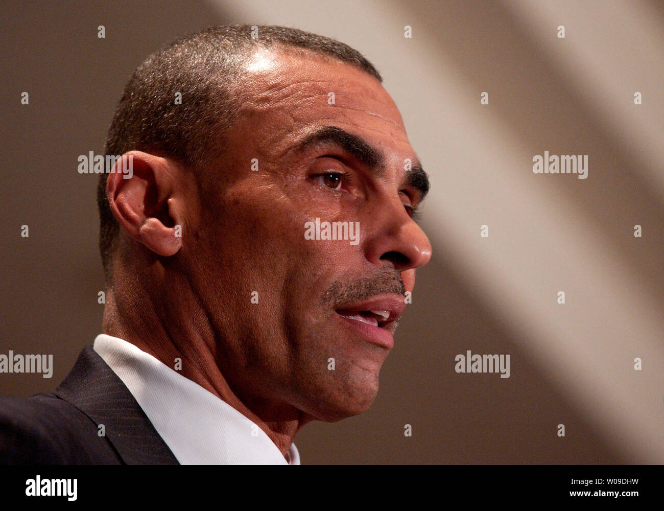 Die Kansas City Chiefs angekündigt Herm Edwards als neuen Head Coach ...