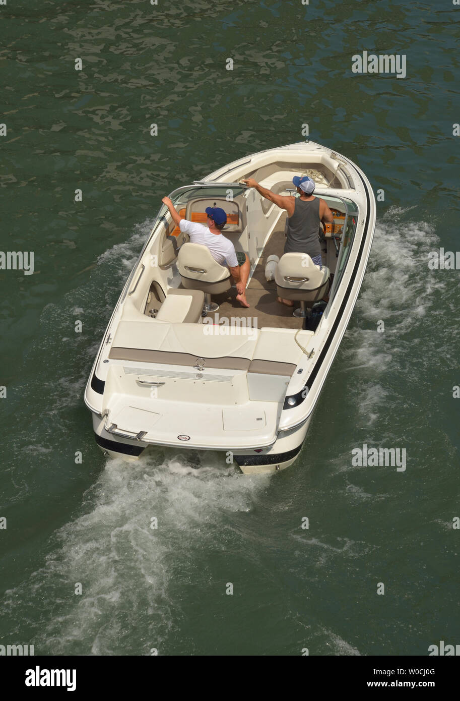 Schiffe und transportsysteme -Fotos und -Bildmaterial in hoher ...