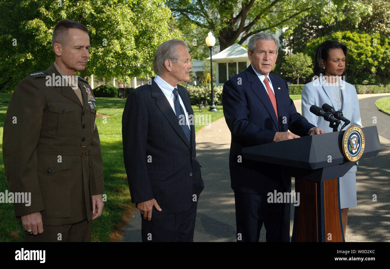Us-Präsident George W. Bush spricht vor der Presse nach einem Treffen ...