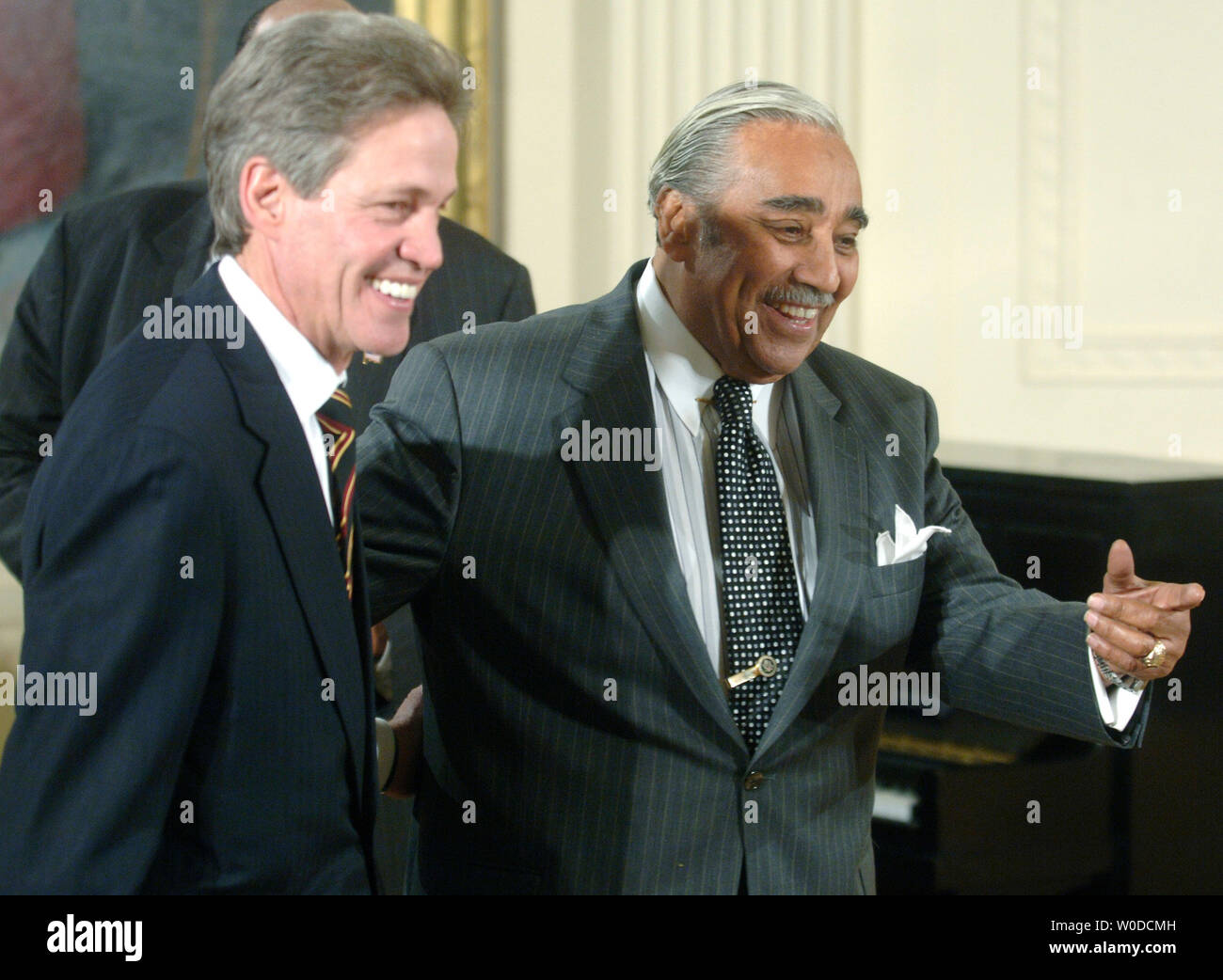Rep. Charlie Rangel (D-NY) (R) und Senator Norm Coleman (R-MN) ein ...