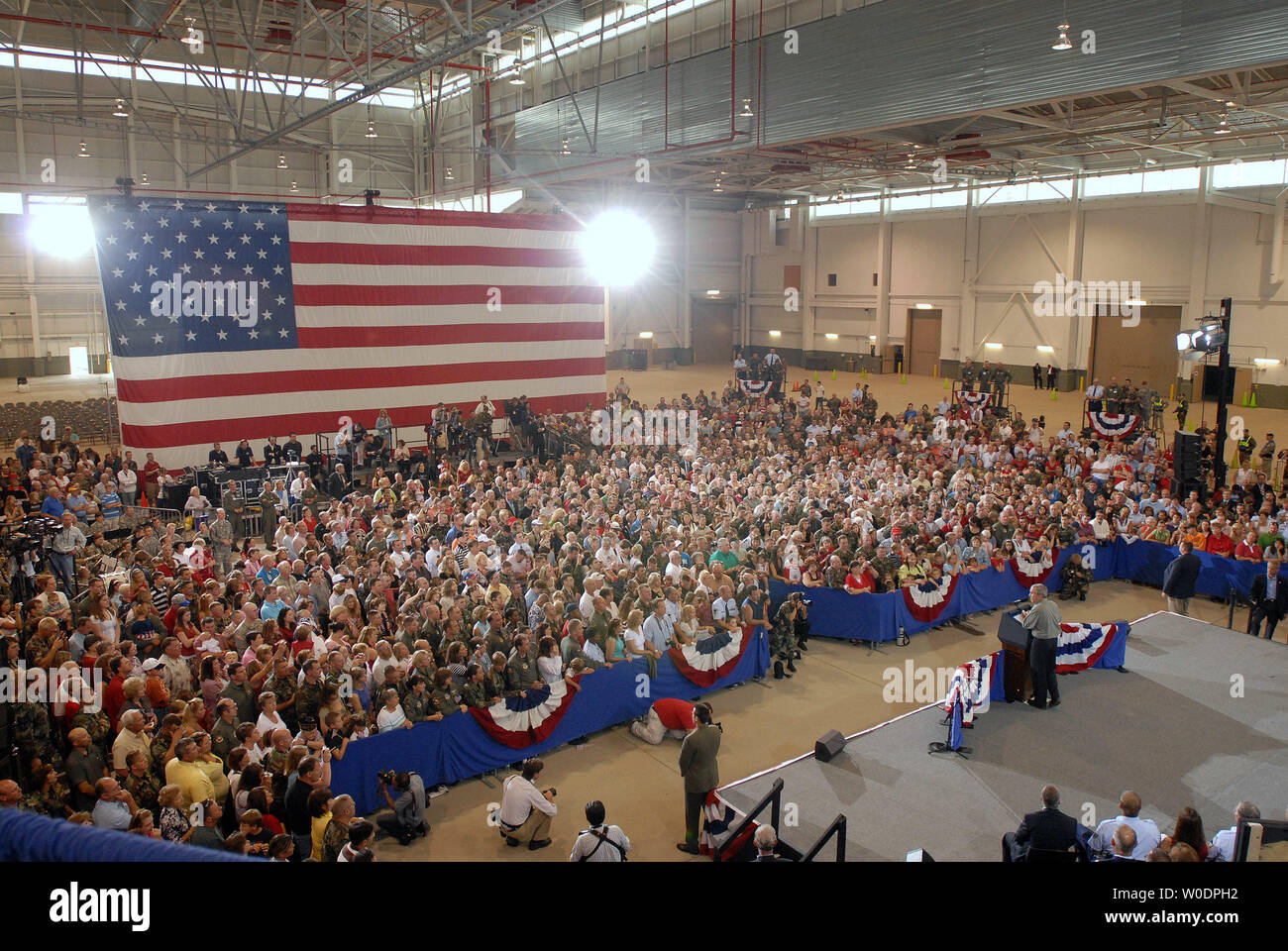 Us-Präsident George W. Bush macht Bemerkungen an die West Virginia Air ...