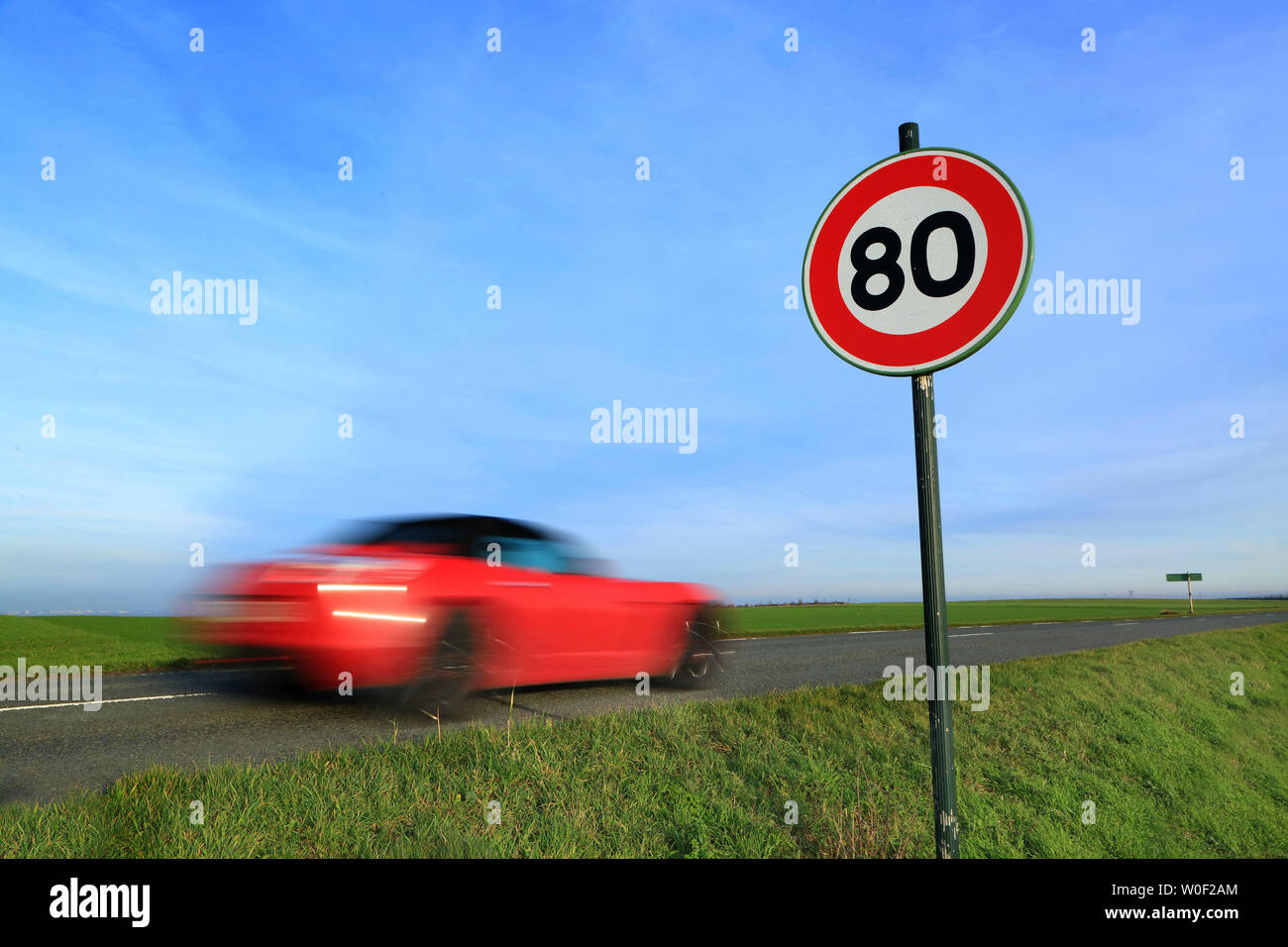 80 km pro stunde -Fotos und -Bildmaterial in hoher Auflösung – Alamy