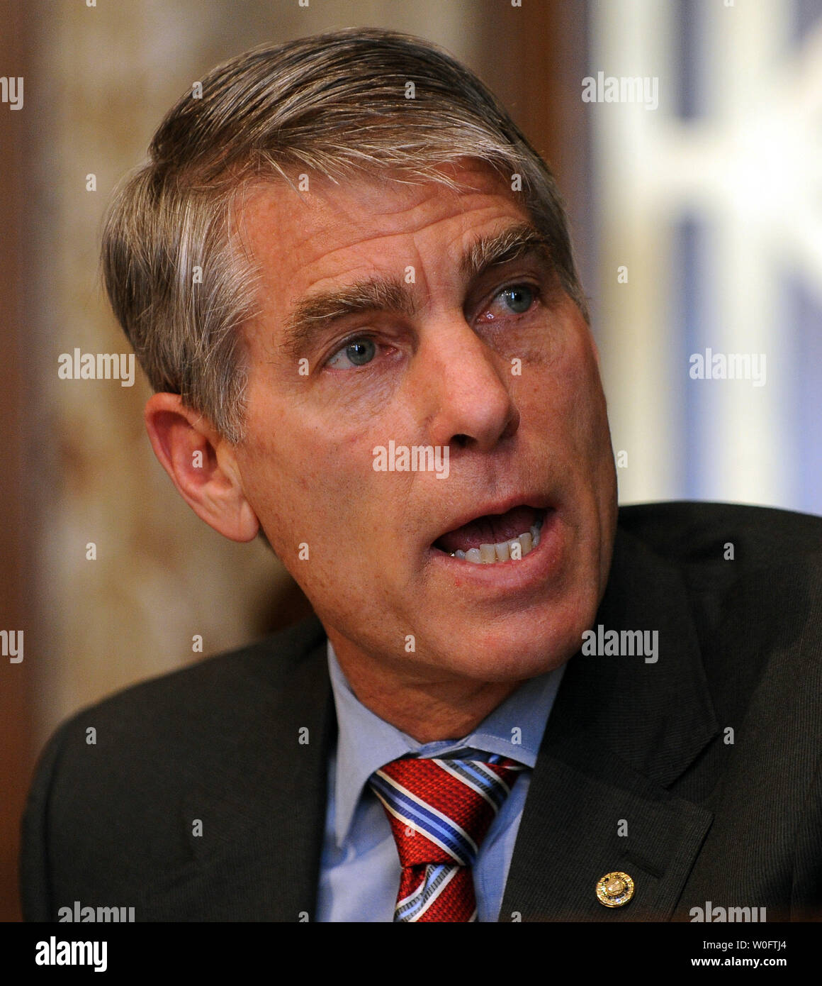 Senator Mark Udall, D-CO, bespricht seine vorgeschlagenen ...