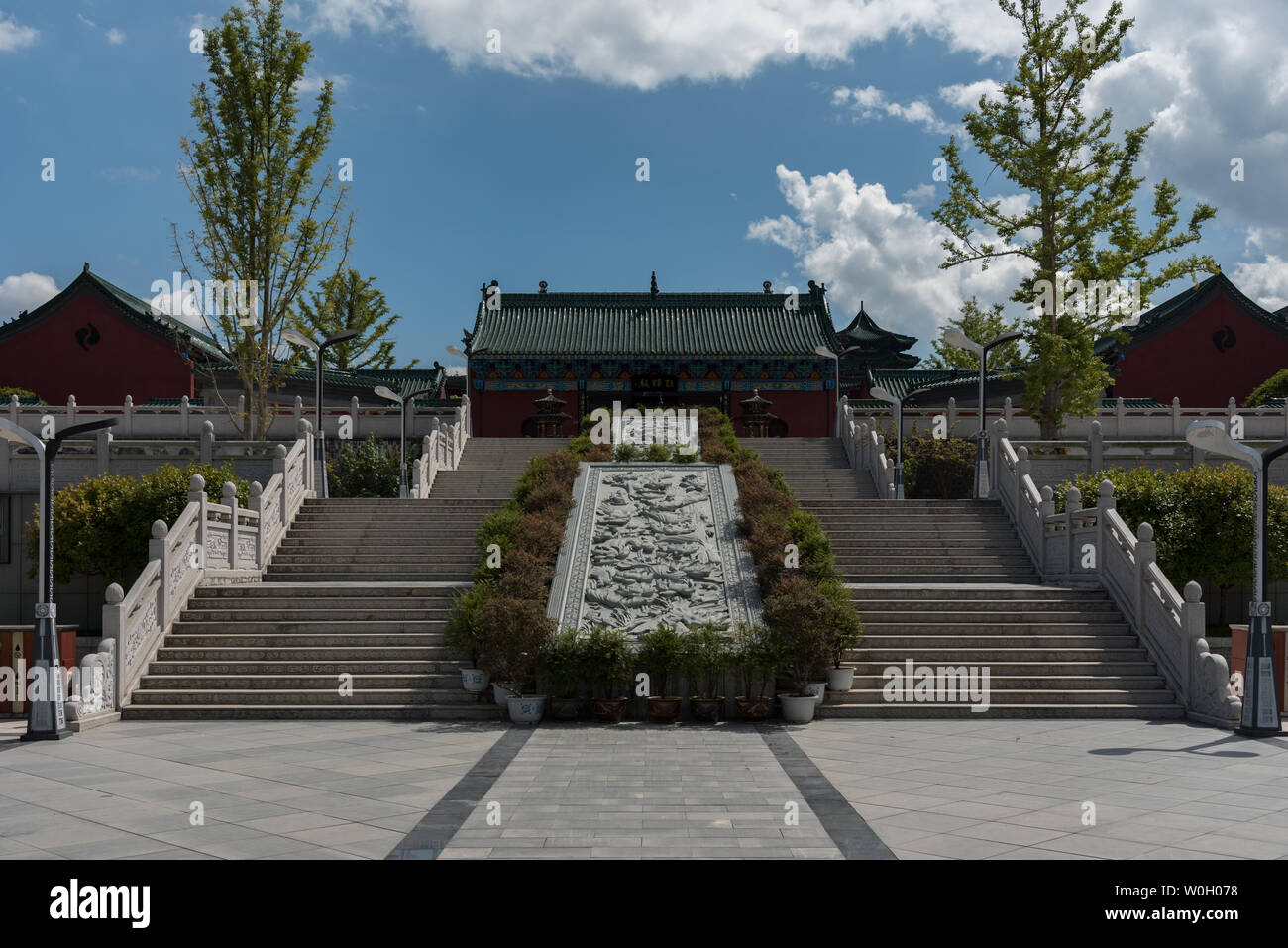 Fliegende traufe und fuquan stadtmauern -Fotos und -Bildmaterial in ...