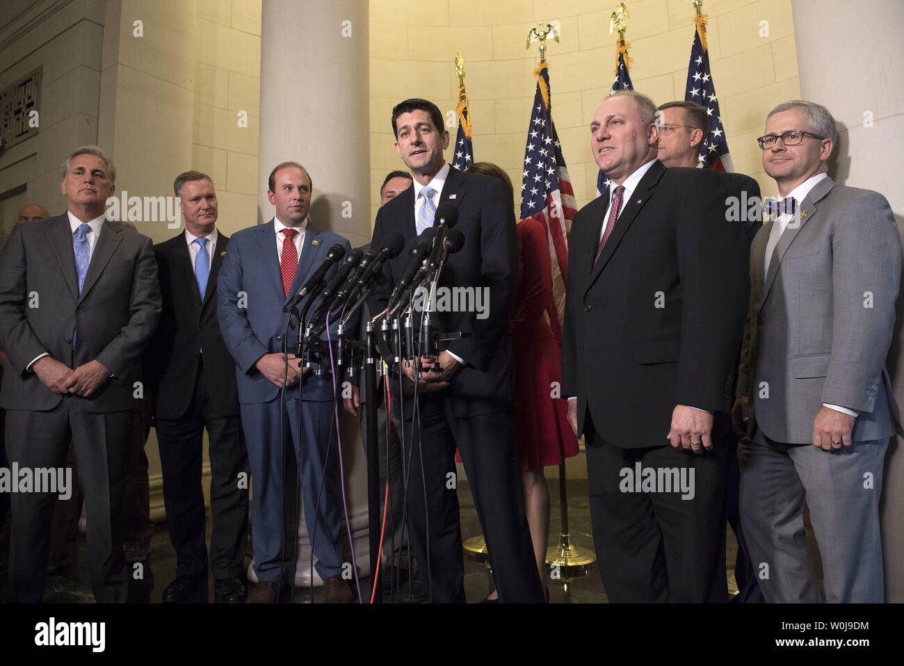 Sprecher des Hauses Paul Ryan (R-WI) spricht neben anderen Haus ...