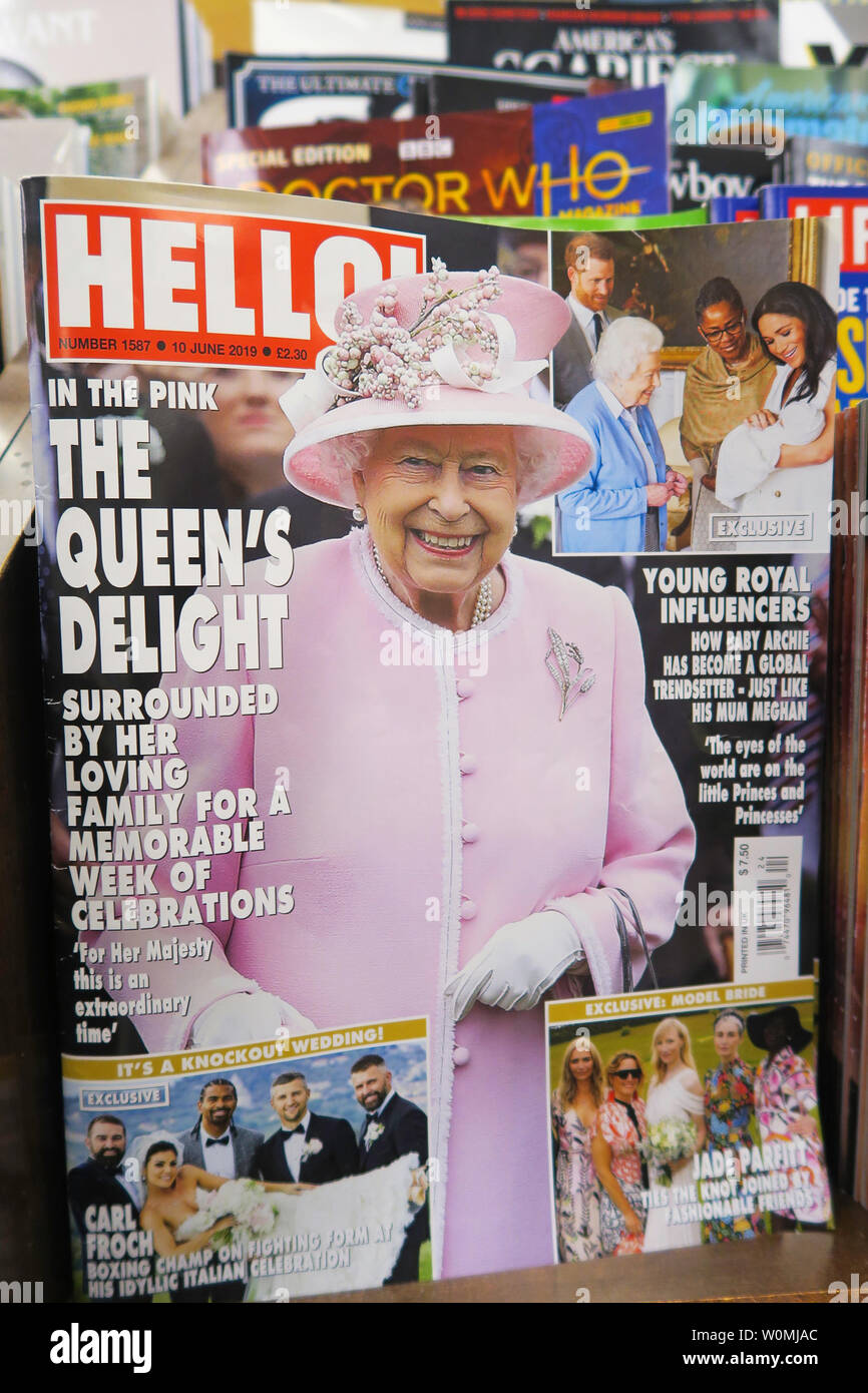 Hello magazine cover -Fotos und -Bildmaterial in hoher Auflösung – Alamy