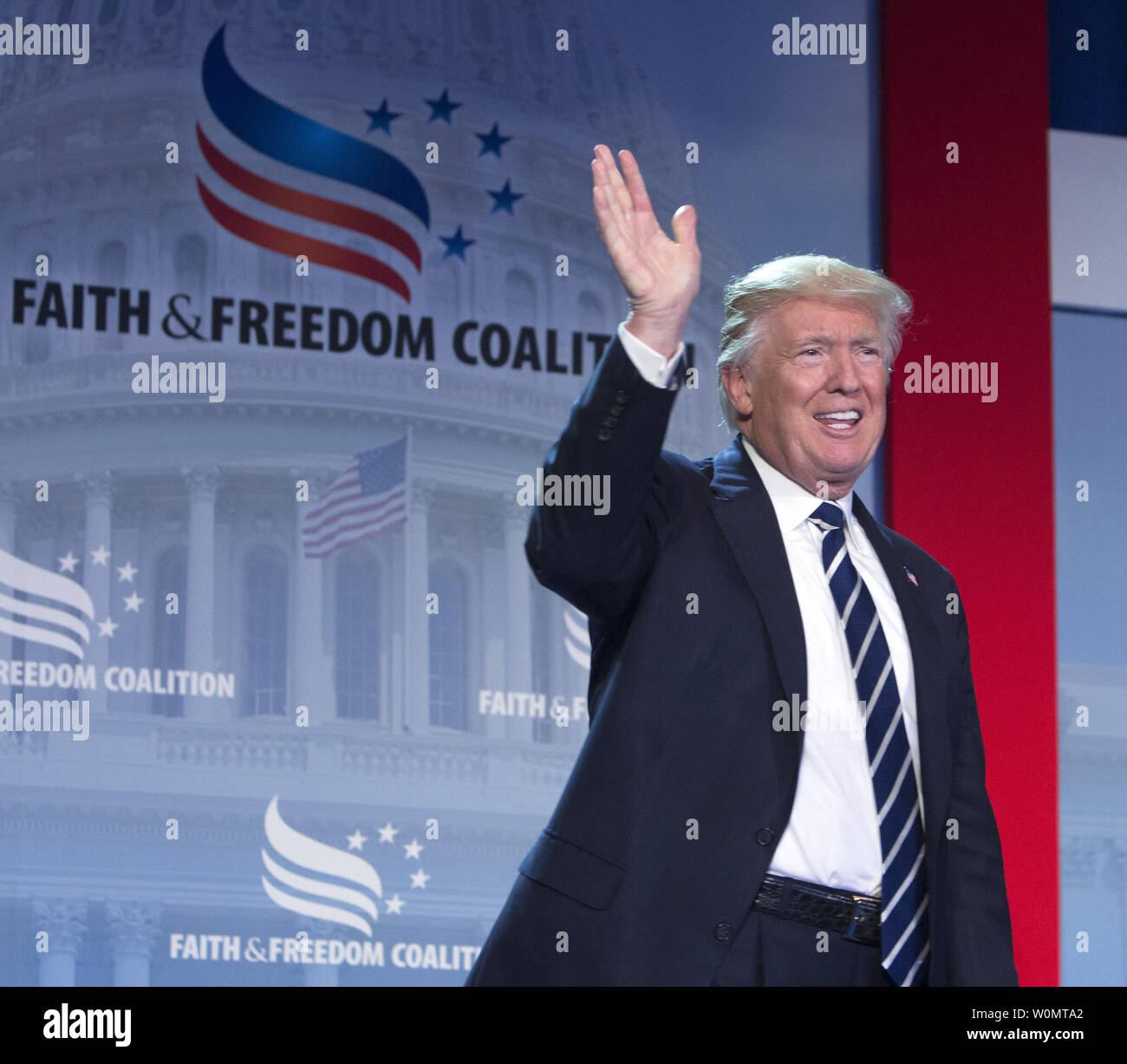 Weg zur mehrheit -Fotos und -Bildmaterial in hoher Auflösung – Alamy