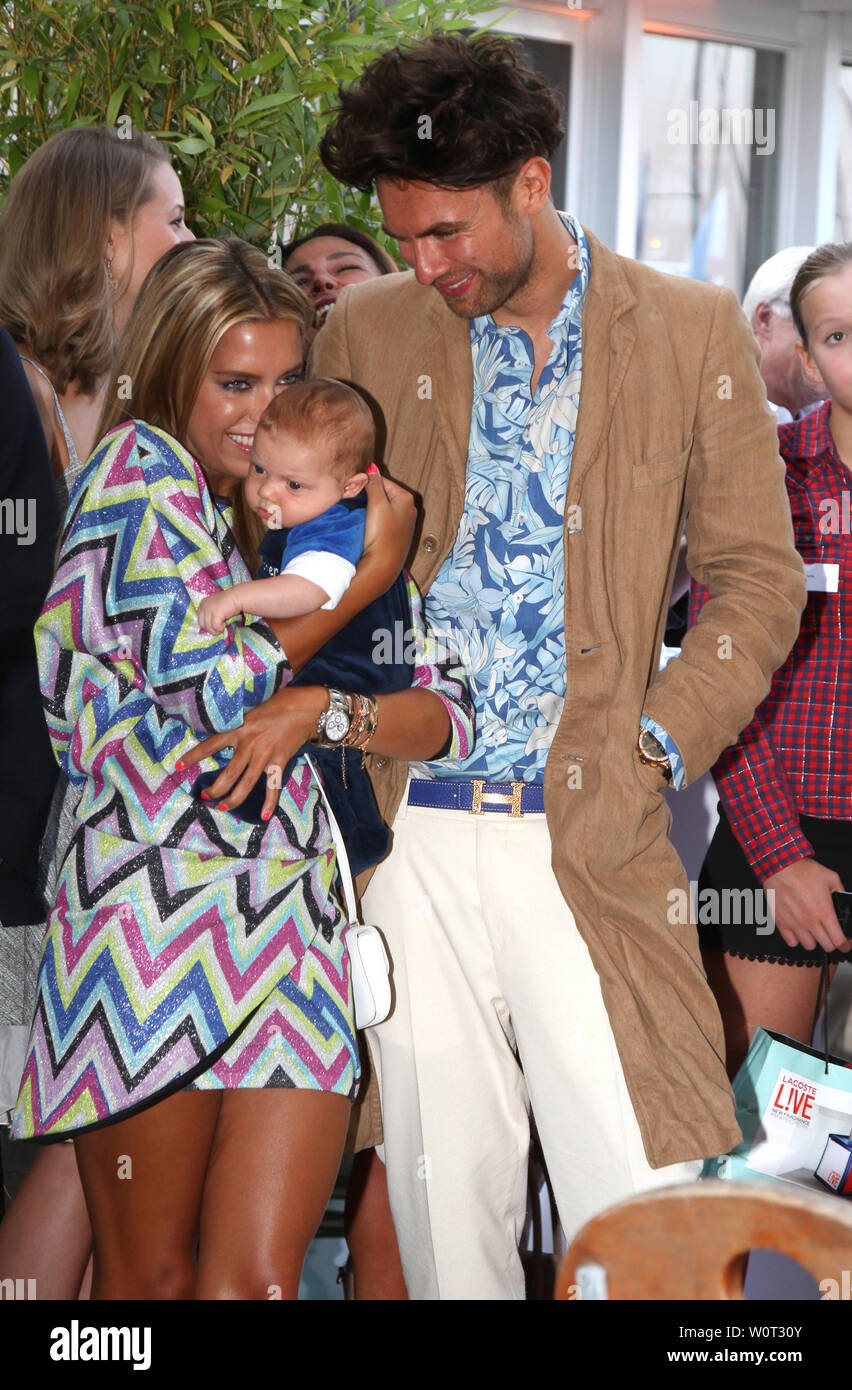 Sylvie Meis mit Baby Alexander Lucien Rienau und Andre Borchers beim ...
