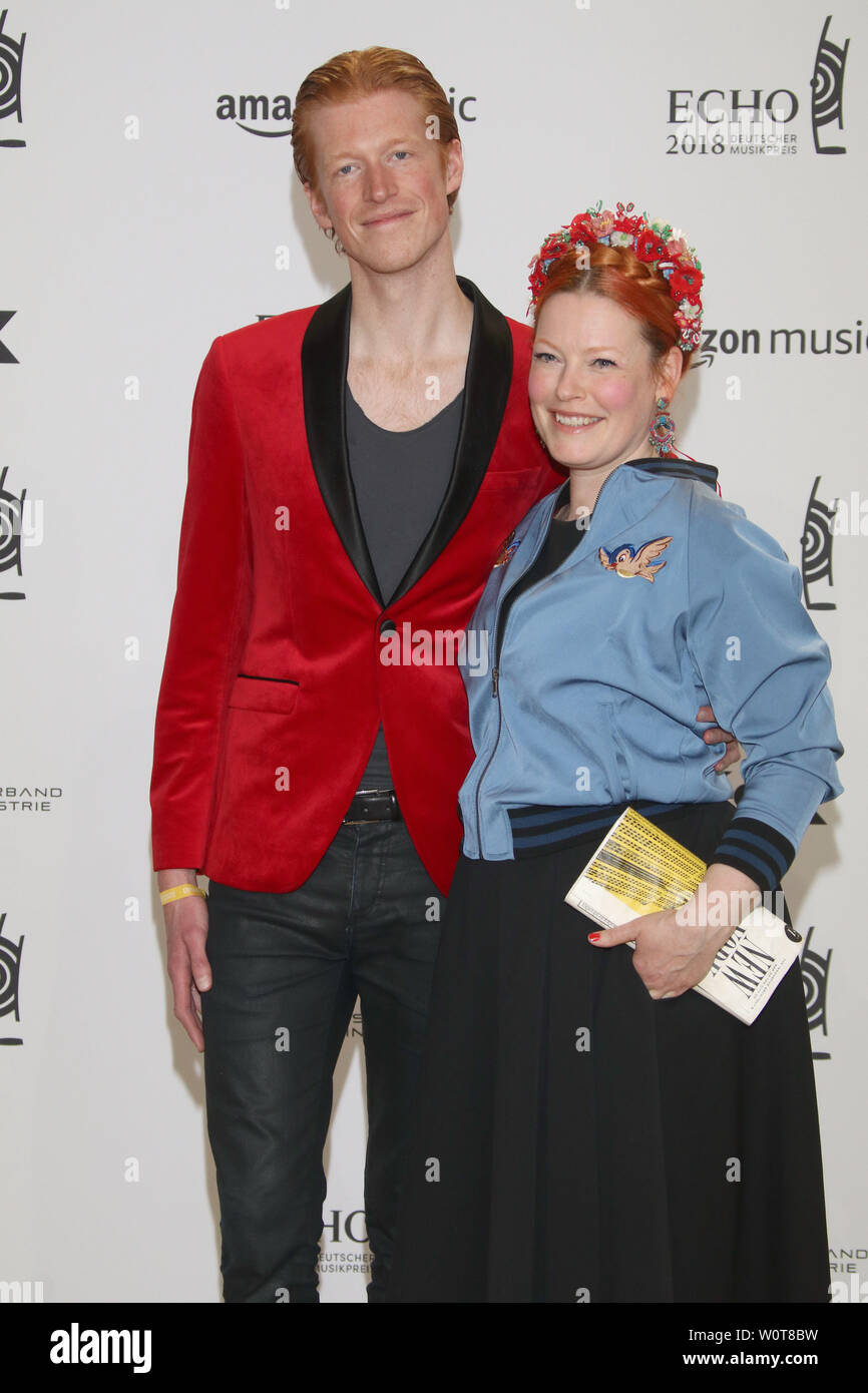 Enie van de meiklokjes tobias -Fotos und -Bildmaterial in hoher ...