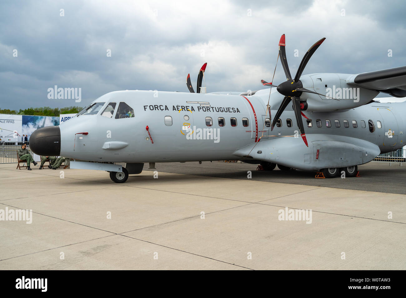 Portugiesische luftwaffe -Fotos und -Bildmaterial in hoher Auflösung – Alamy
