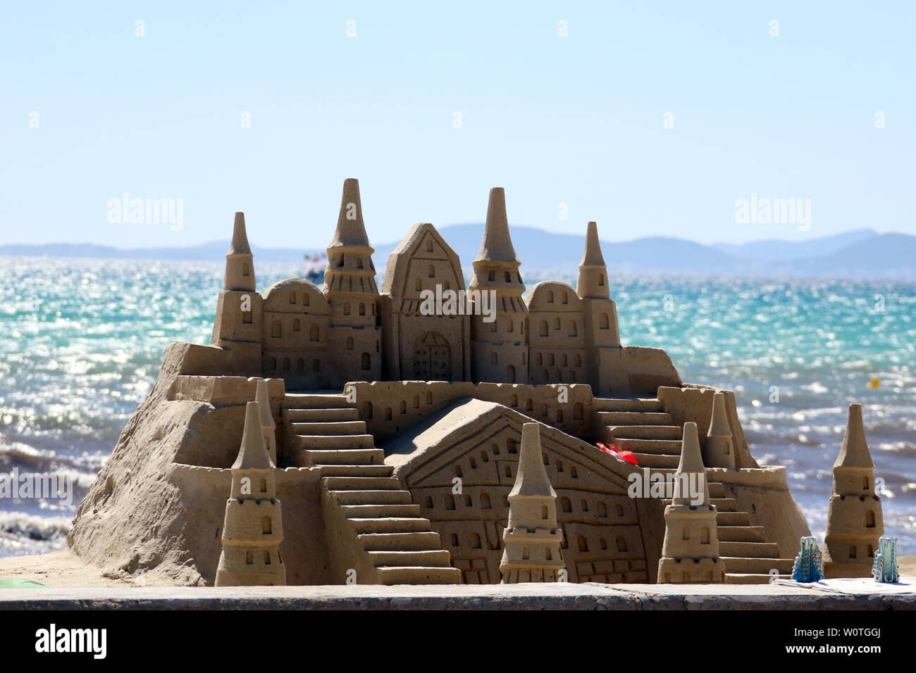 Sandburgen an der Playa von Arenal im Ferienparadies Mallorca Espania ...
