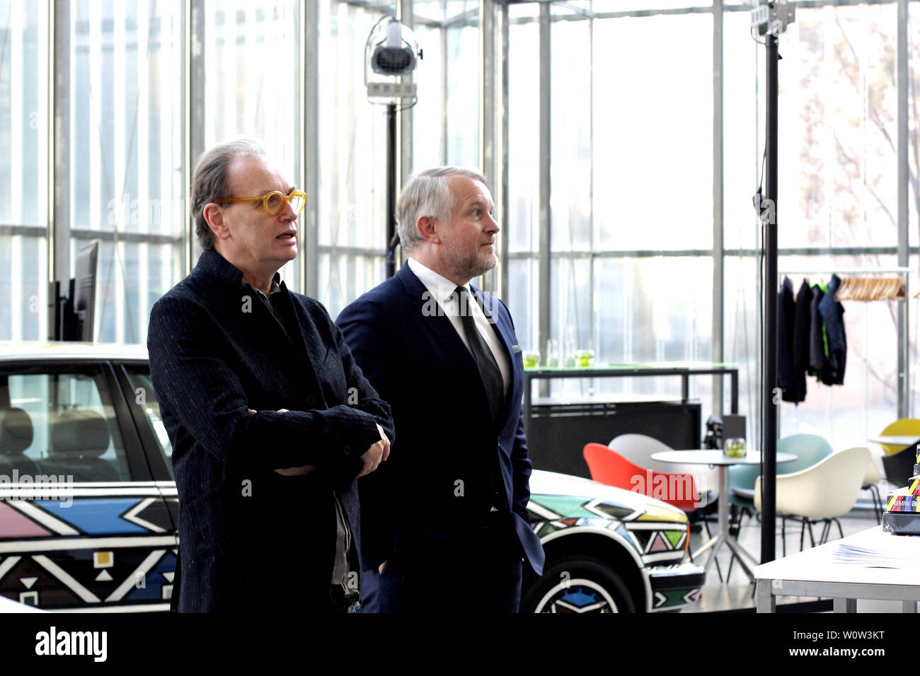 Vier der 19 BMW Art Cars wird vom 13. November bis 10. Dezember, im ...