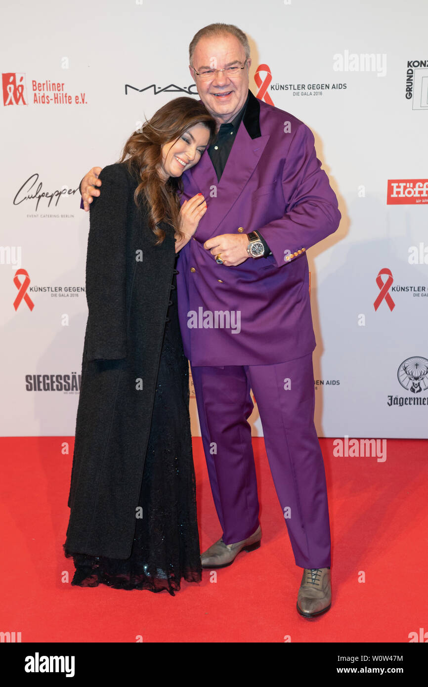 Karl-heinz Richard Fürst von Sayn-Wittgenstein und seine Freundin ...