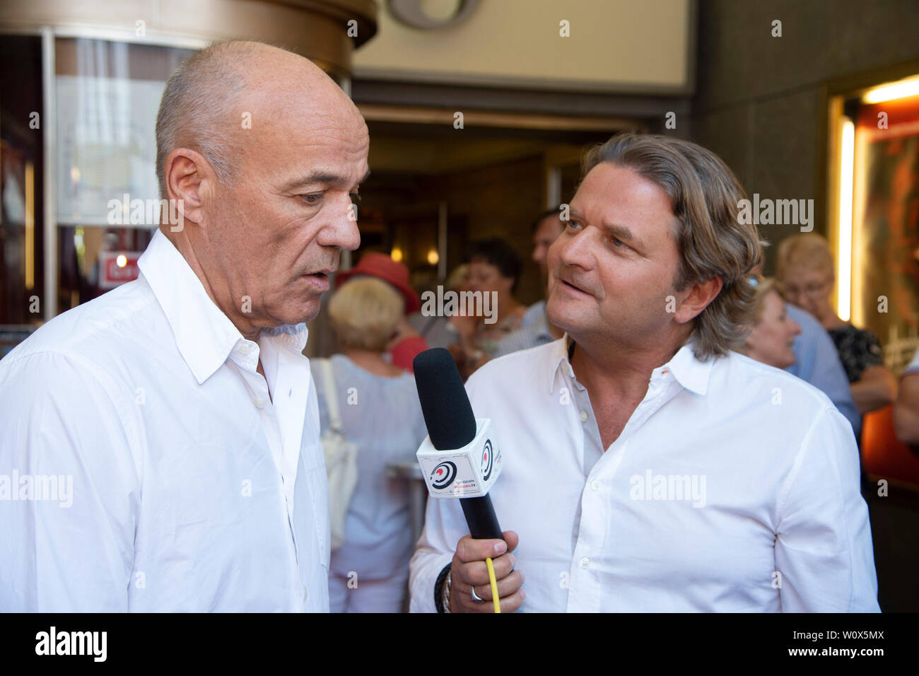 Essen, Deutschland. 27 Juni, 2019. Heiner Lauterbach, Schauspieler, gibt ein TV-Interview, auf ...