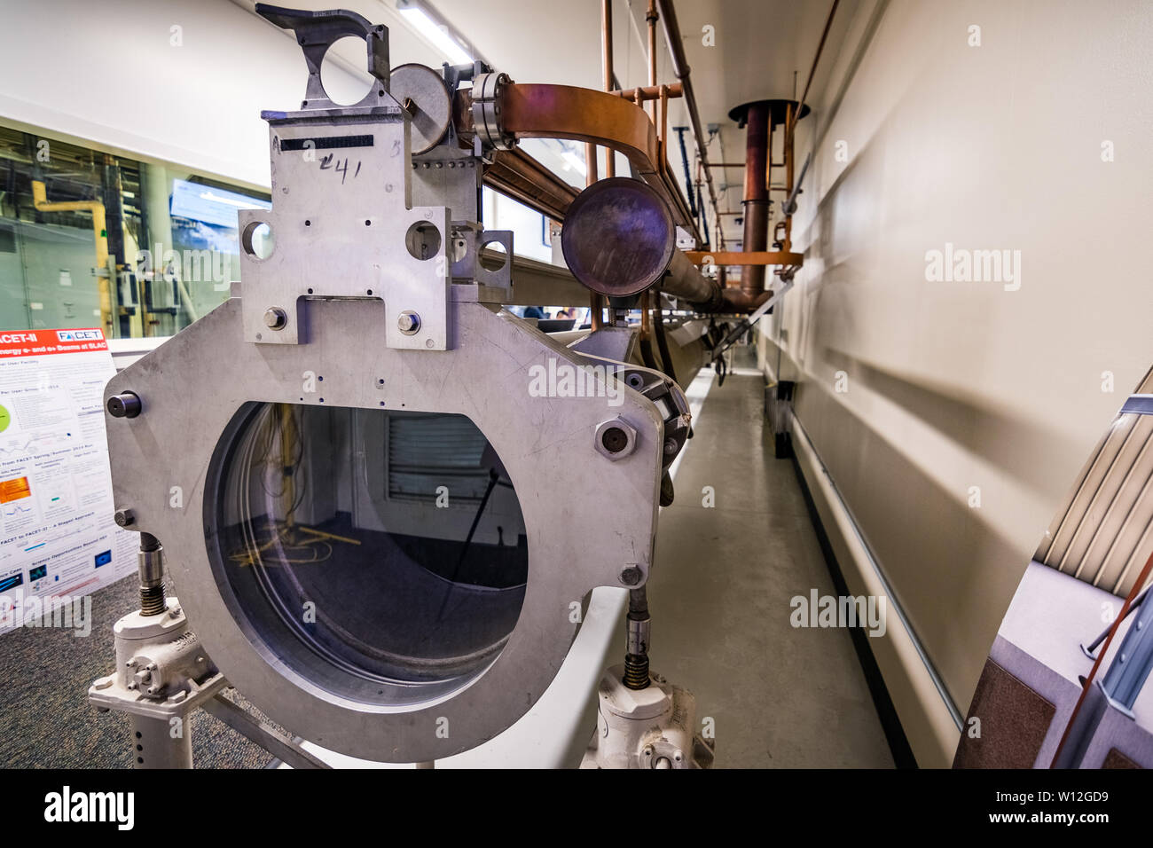 Stanford linear accelerator center -Fotos und -Bildmaterial in hoher ...