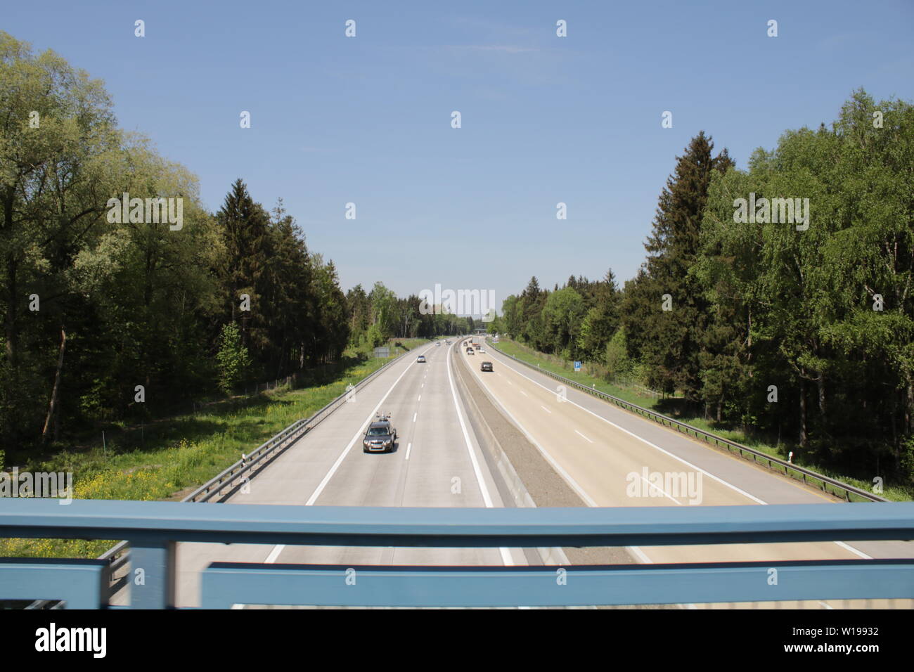German autobahn dusseldorf -Fotos und -Bildmaterial in hoher Auflösung ...