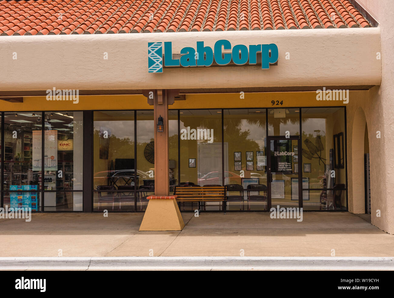 Labcorp zeichen -Fotos und -Bildmaterial in hoher Auflösung – Alamy