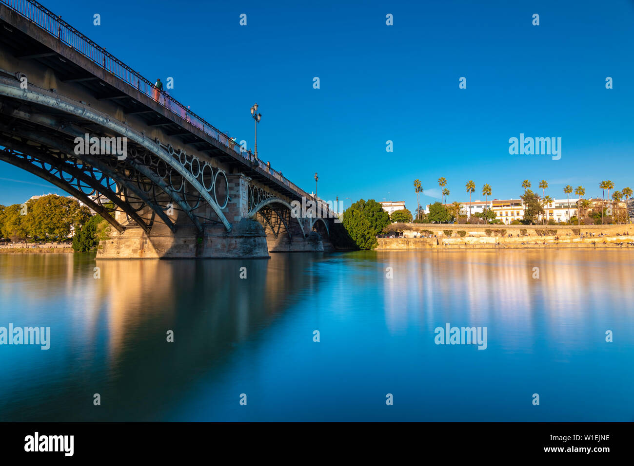 Fluss Guadalquivir Sevilla Stockfotos und -bilder Kaufen - Alamy