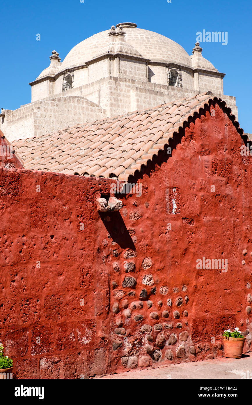Santa catalina convent arequipa -Fotos und -Bildmaterial in hoher Auflösung – Alamy