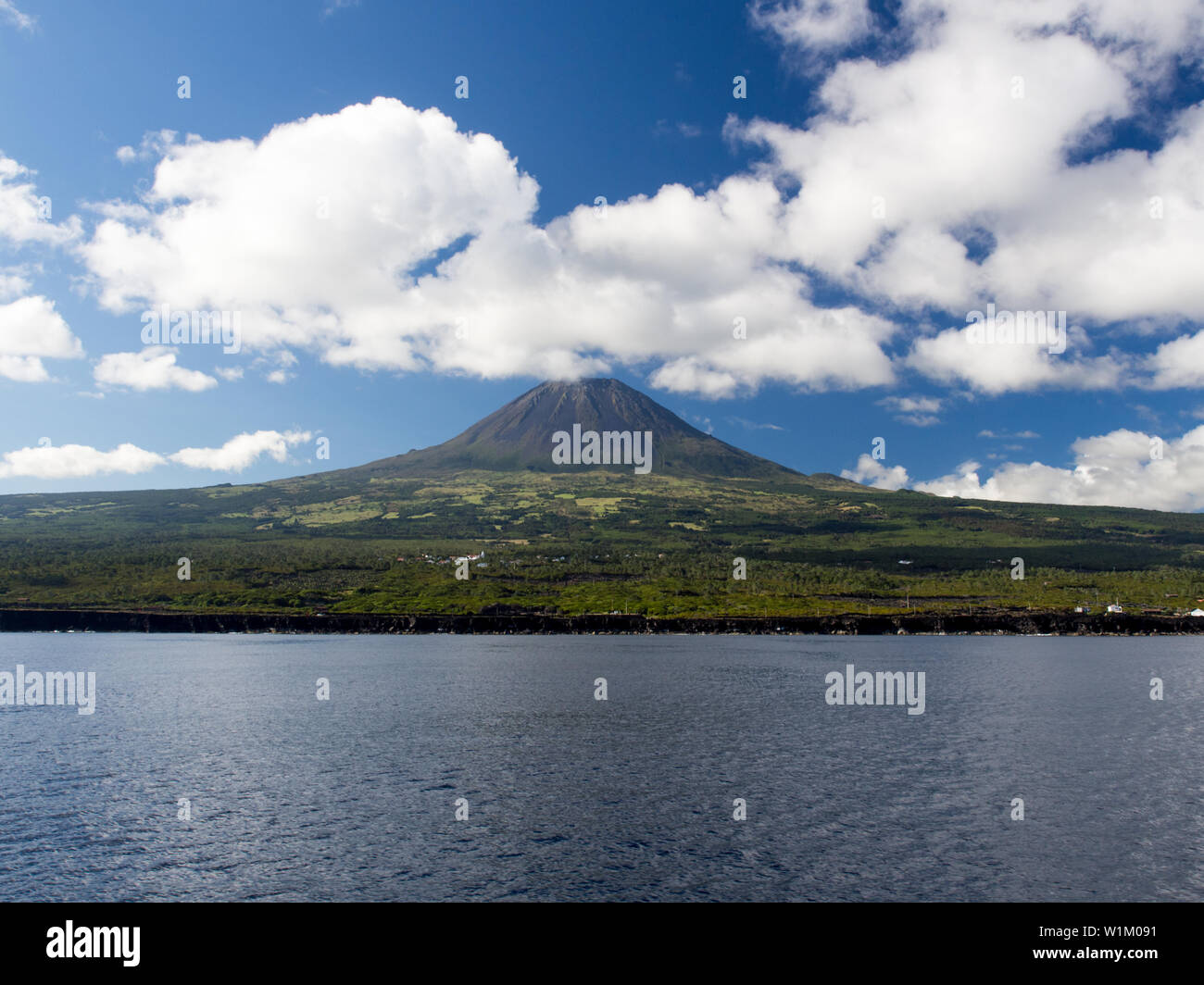 Mount pico -Fotos und -Bildmaterial in hoher Auflösung – Alamy