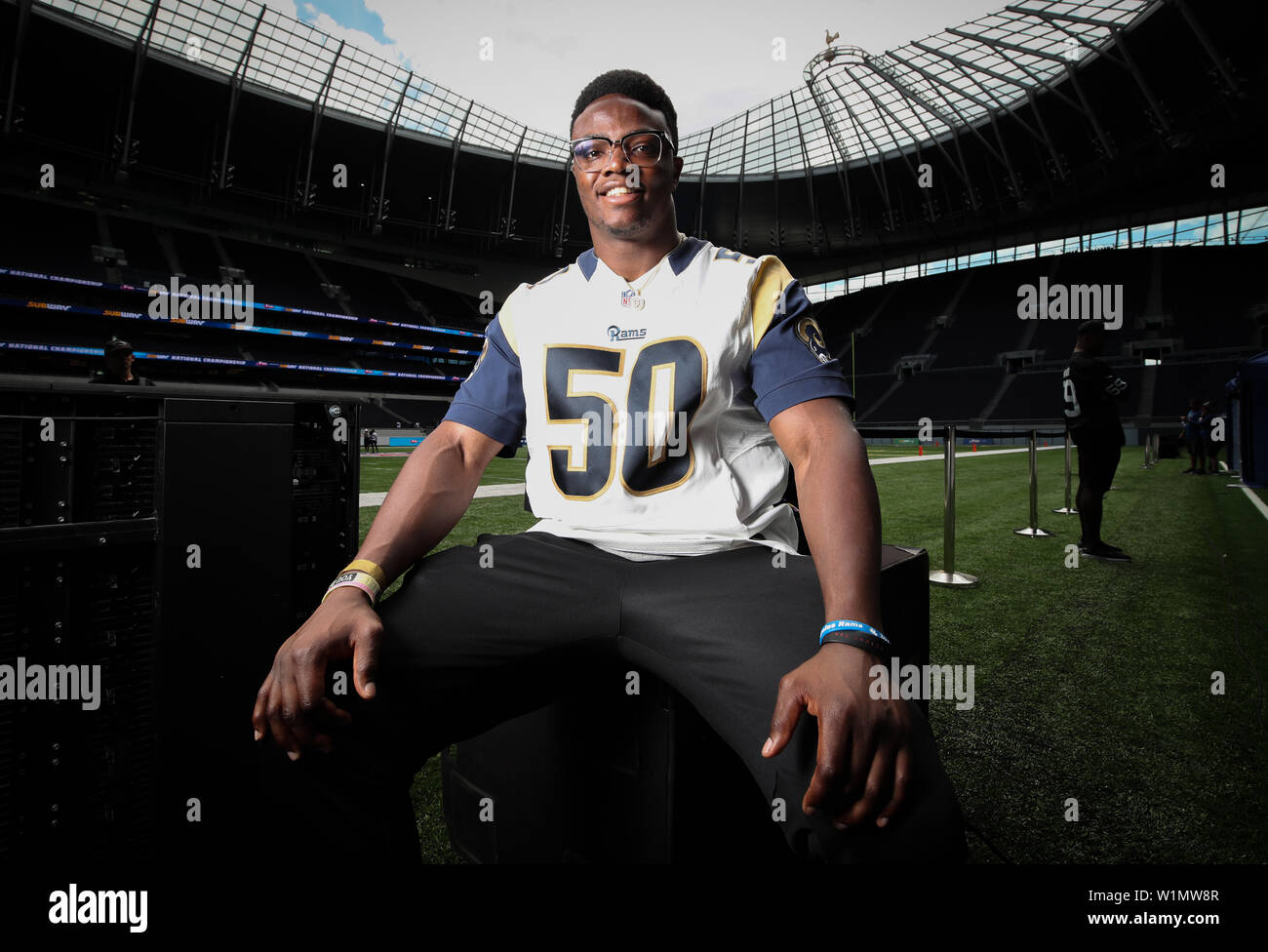 Nfl spieler samson ebukam los angeles rams -Fotos und -Bildmaterial in ...