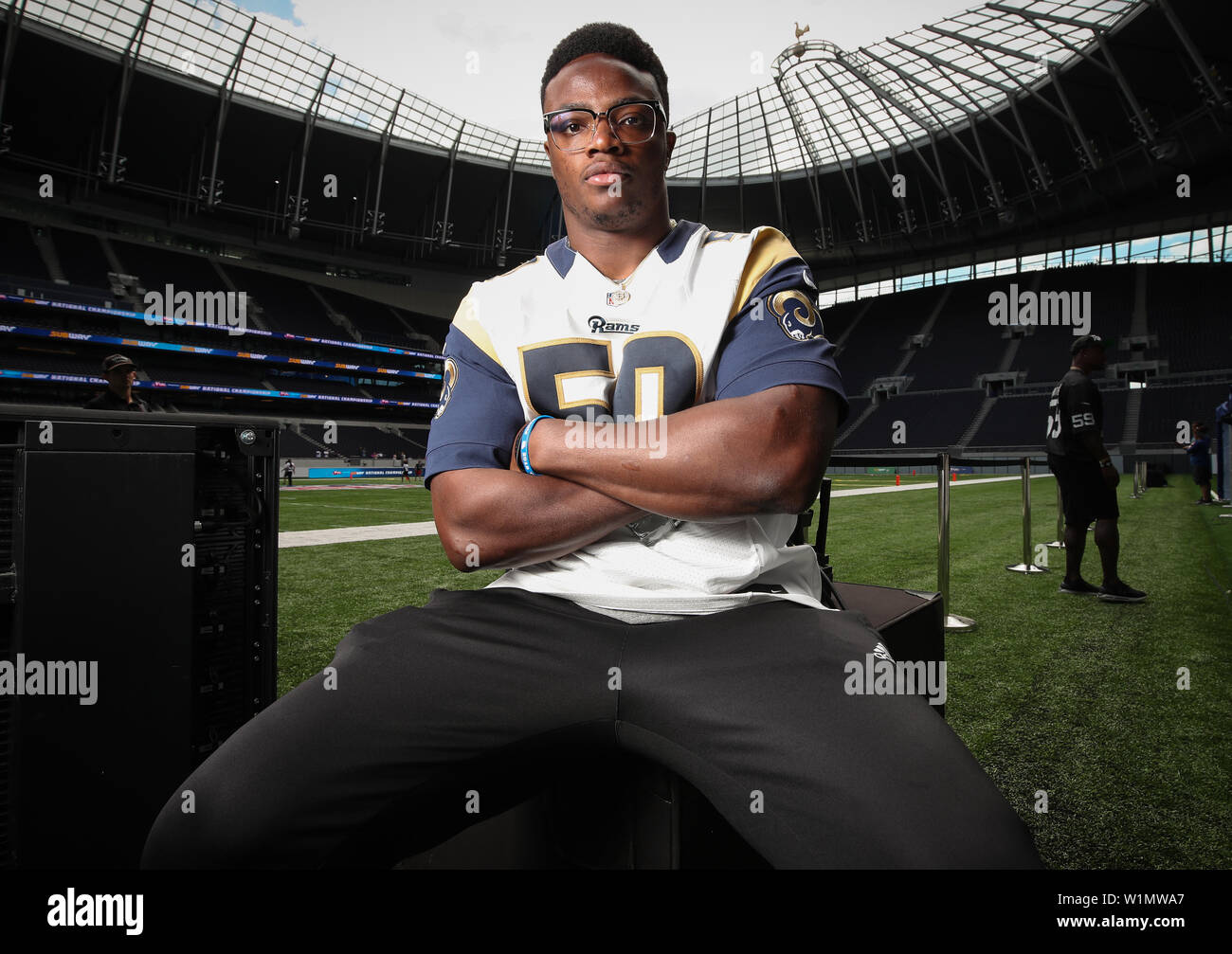 Nfl spieler samson ebukam los angeles rams -Fotos und -Bildmaterial in ...