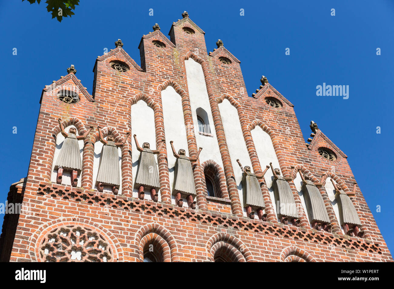 Neues tor neubrandenburg -Fotos und -Bildmaterial in hoher Auflösung ...
